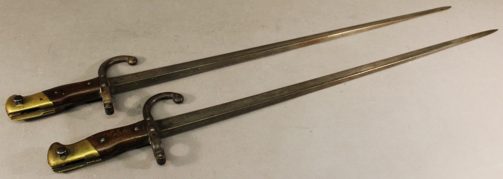TWO 19TH CENTURY FRENCH BAYONETS St Etienne 1879 & Paris Oudry 1880 ...
