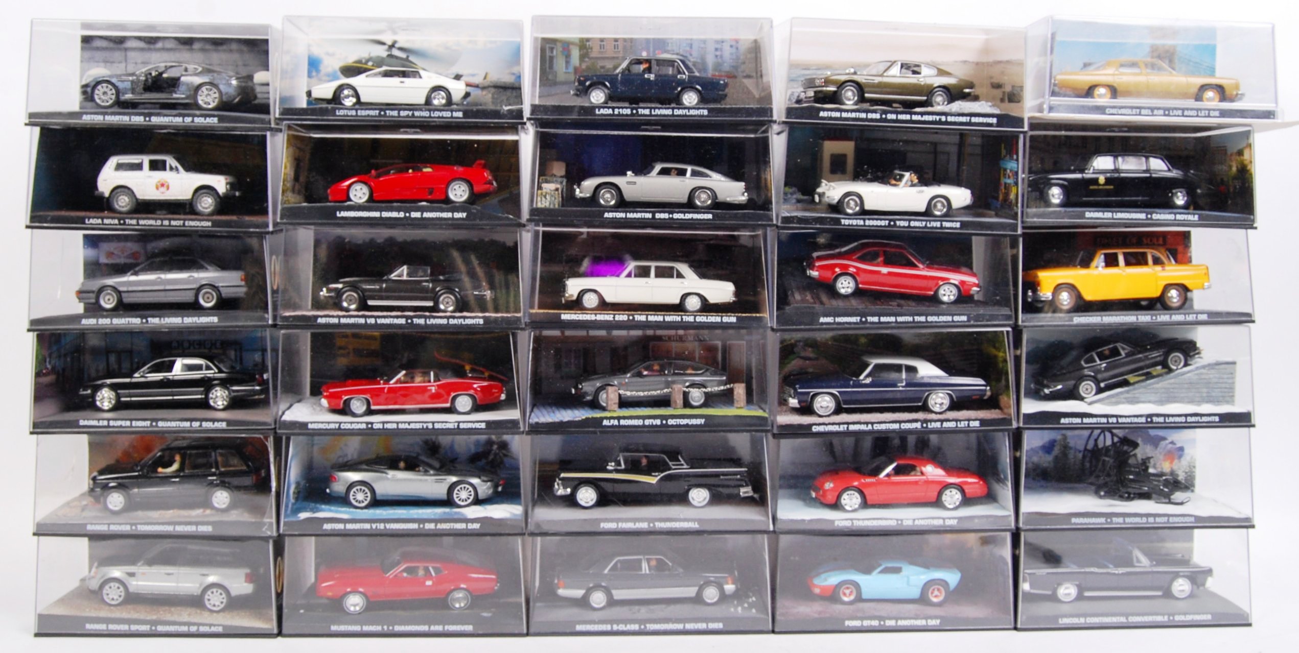 A large collection of 30x assorted GE Fabbri / Eaglemoss ' James Bond ...
