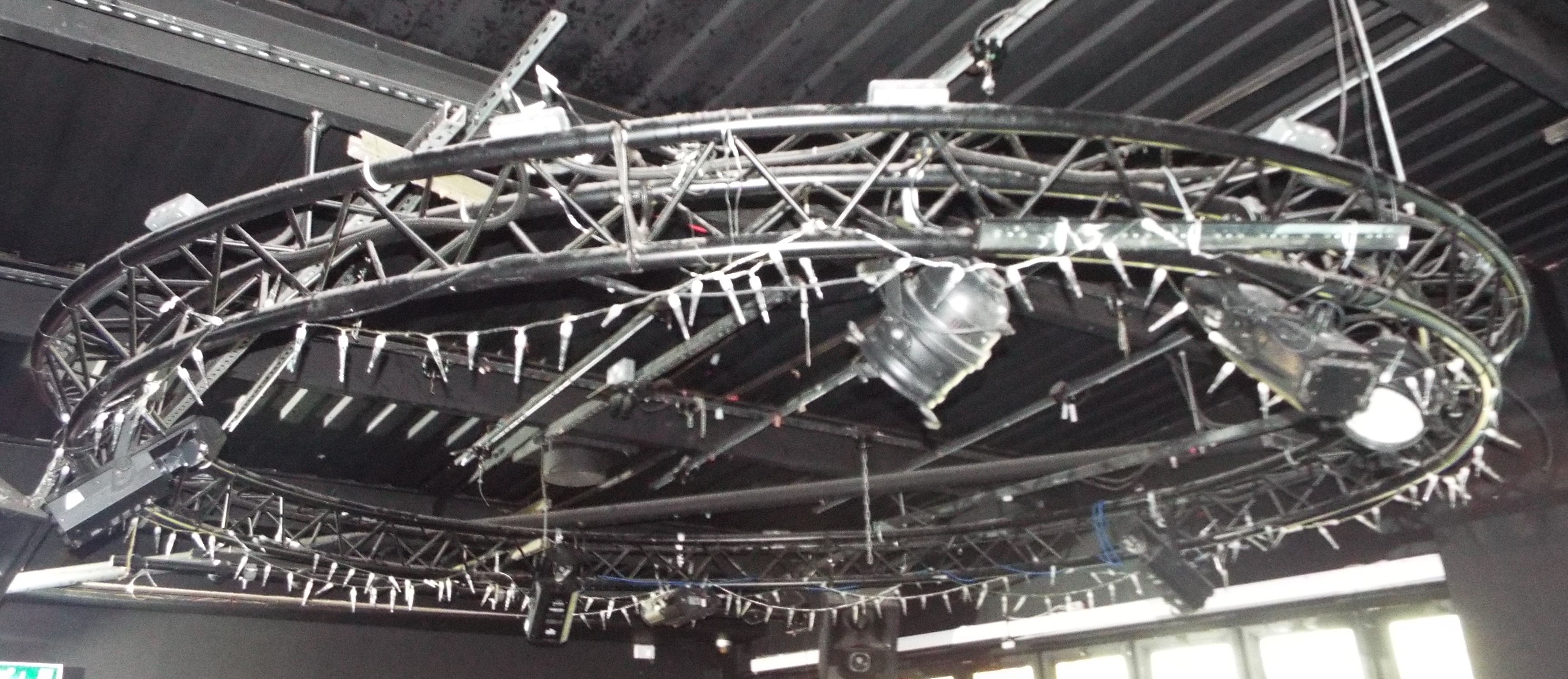 Used Aluminium Lighting Rig Black Powder Coated Approximately - 4.5M ...