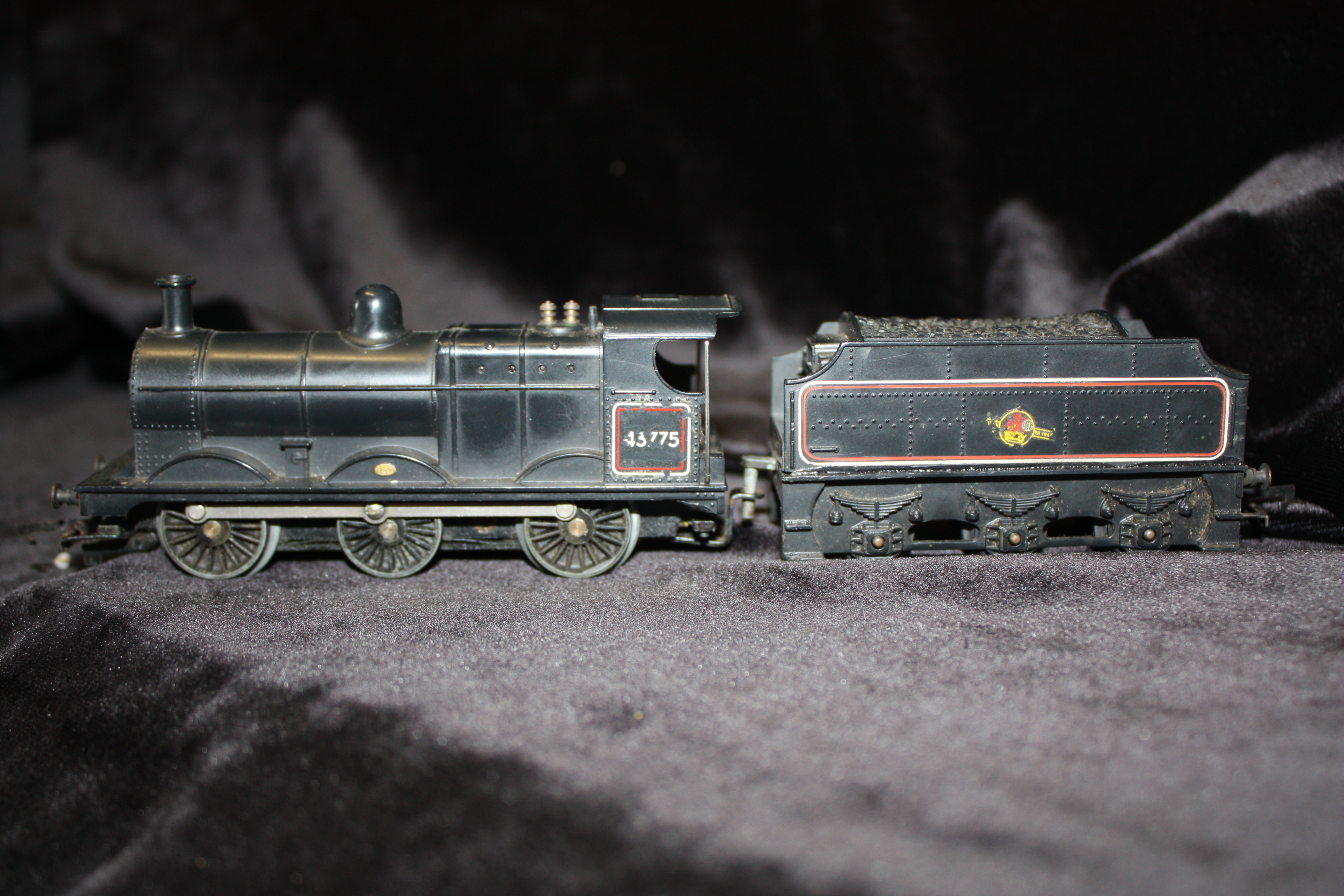 Triang R251 and R33 British Rail Black Class 3F Loco & Tender No. 43775 ...