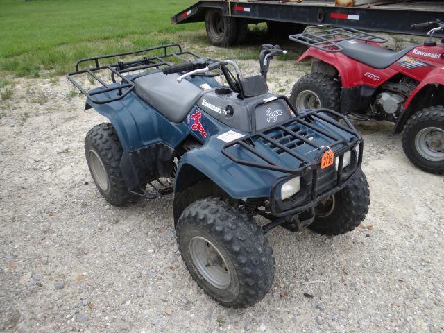 Kawasaki Bayou 220 4-Wheeler Blue
