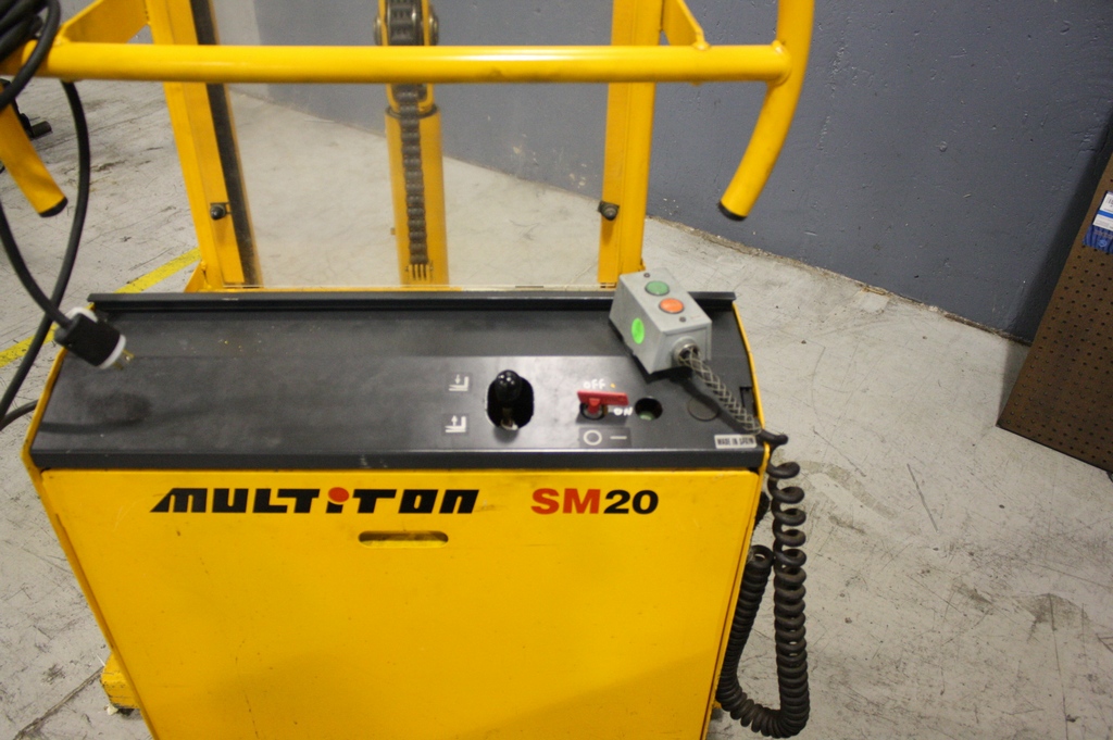 MULTITON 2,205 LB. MODEL SM20 ELECTRIC LIFT