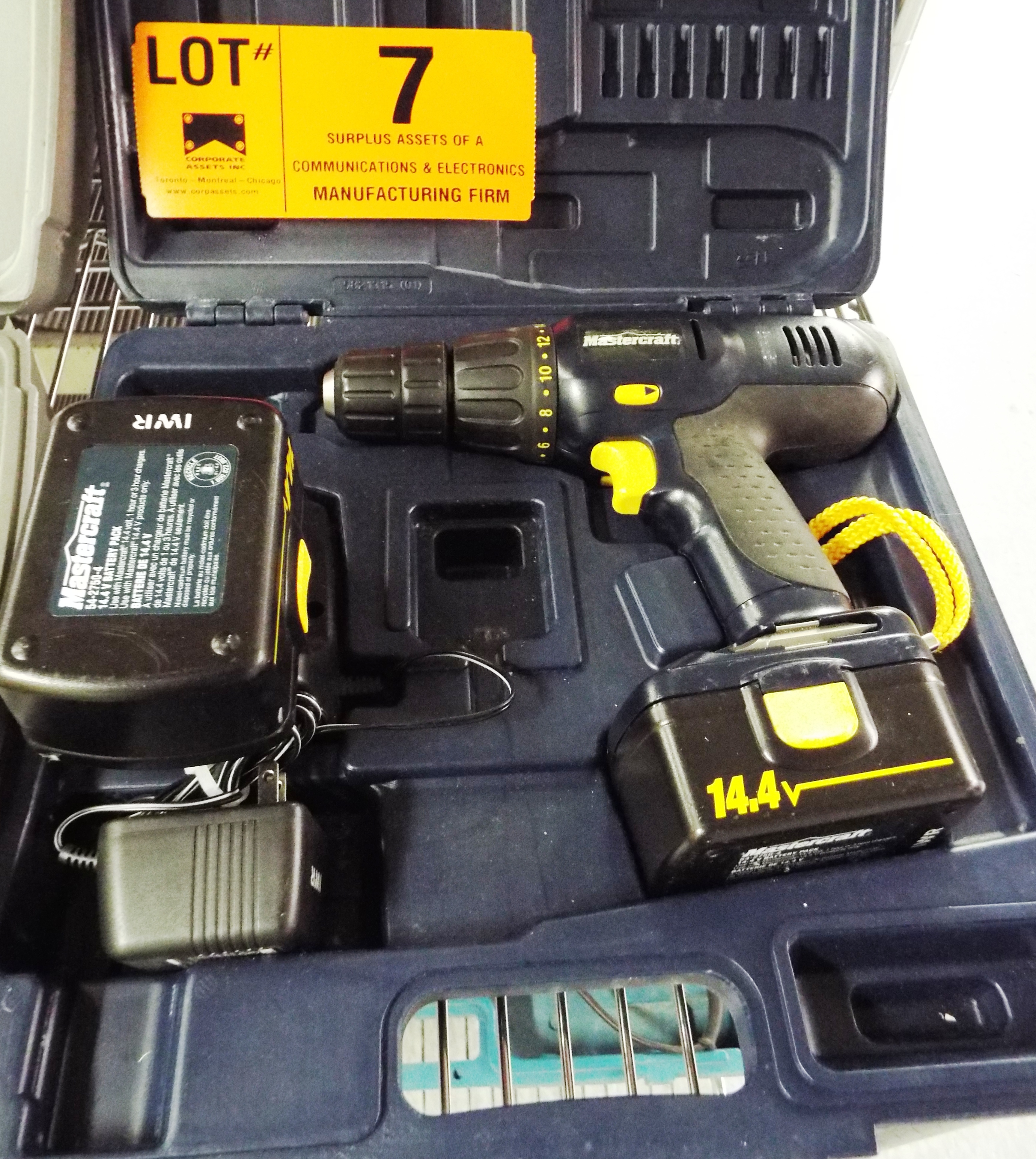 MASTERCRAFT 14.4V CORDLESS DRILL WITH SPARE BATTERY AND CHARGER