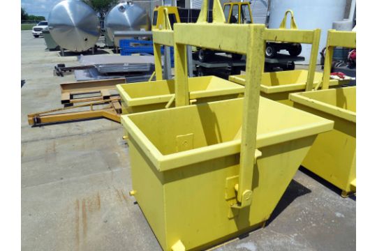 { Option of lots: 115,116,117,118 } DUMPING CRANE HOPPER, 1 cu. yd.