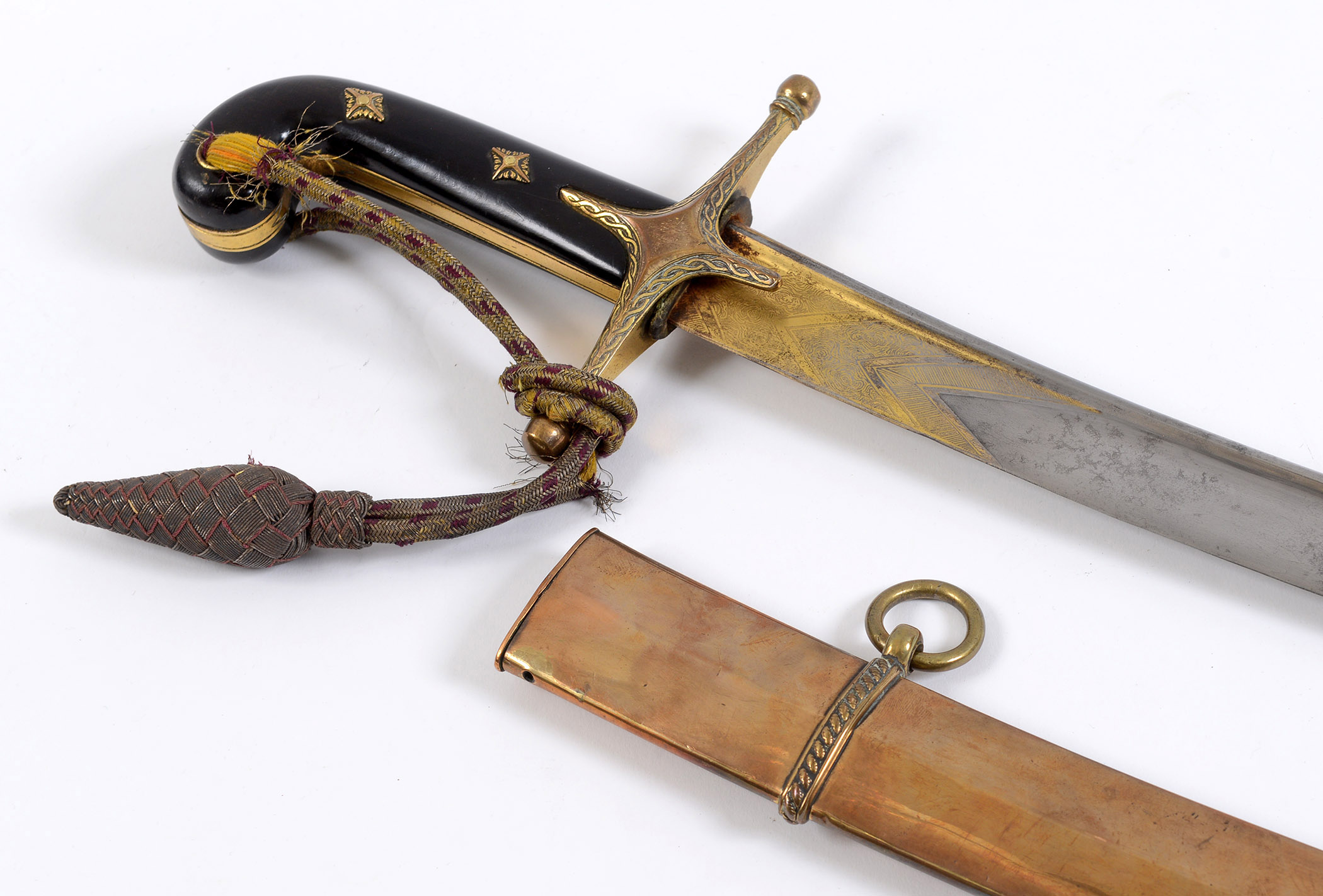 A 19thC MAMELUKE BY BAKER & SON. An attractive Mameluke sword with gilt ...