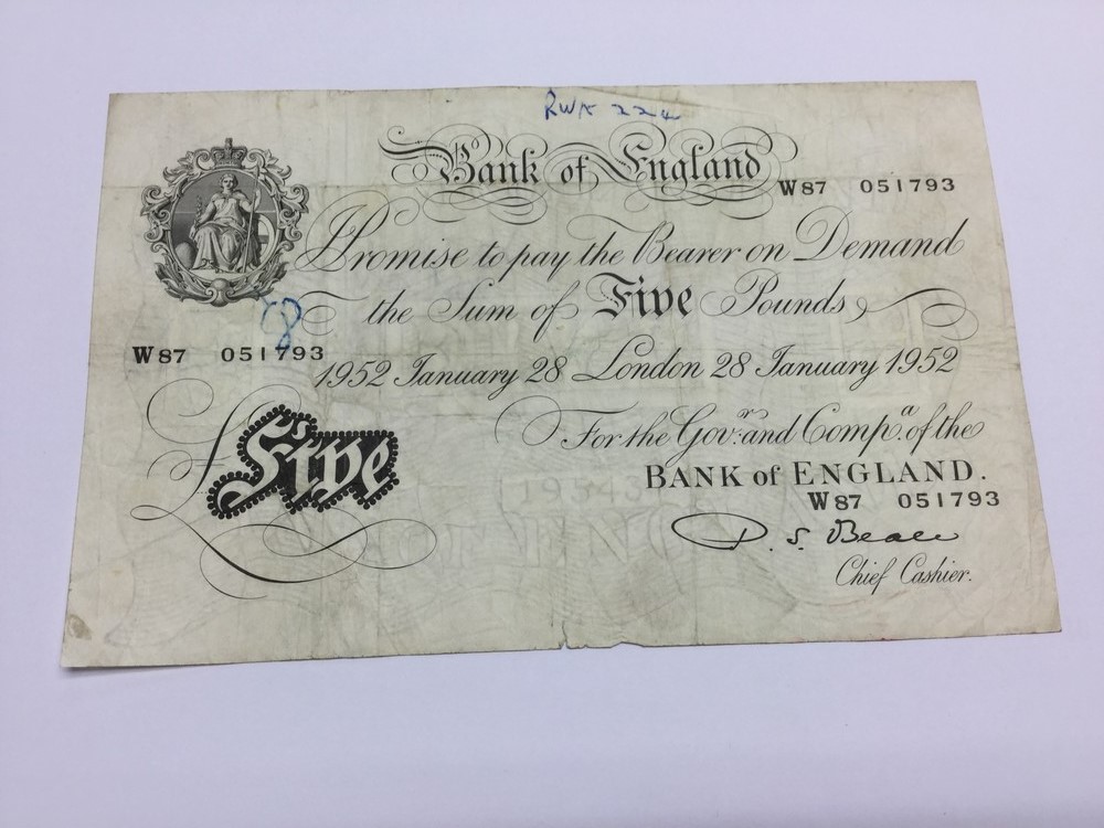Bank of England White £5 Note Beale W87 051793 London January 20 1952.