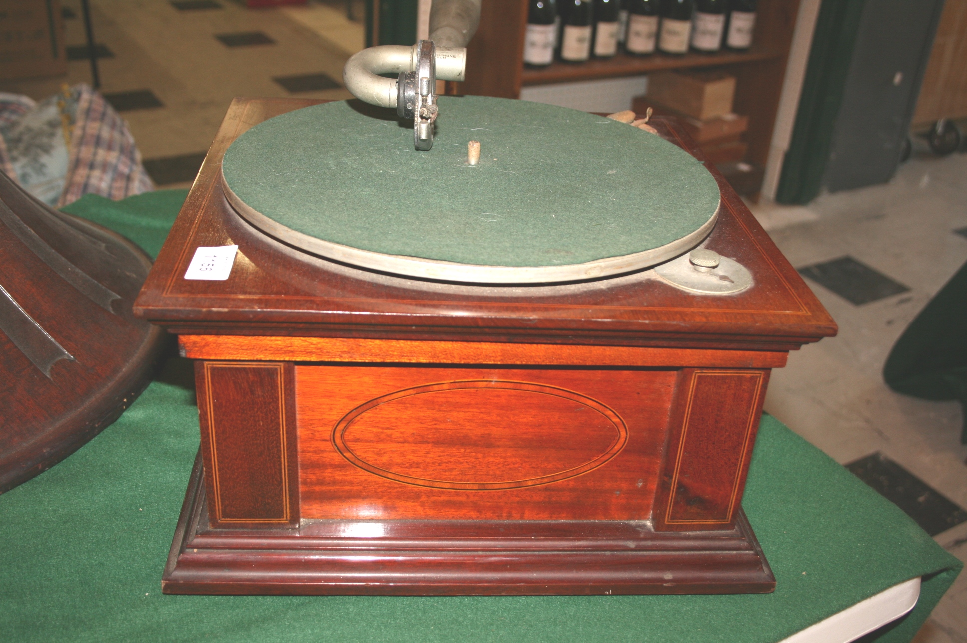 'GRAMOPHONE COMPANY' GRAMOPHONE & WOODEN HORN a mahogany cased ...