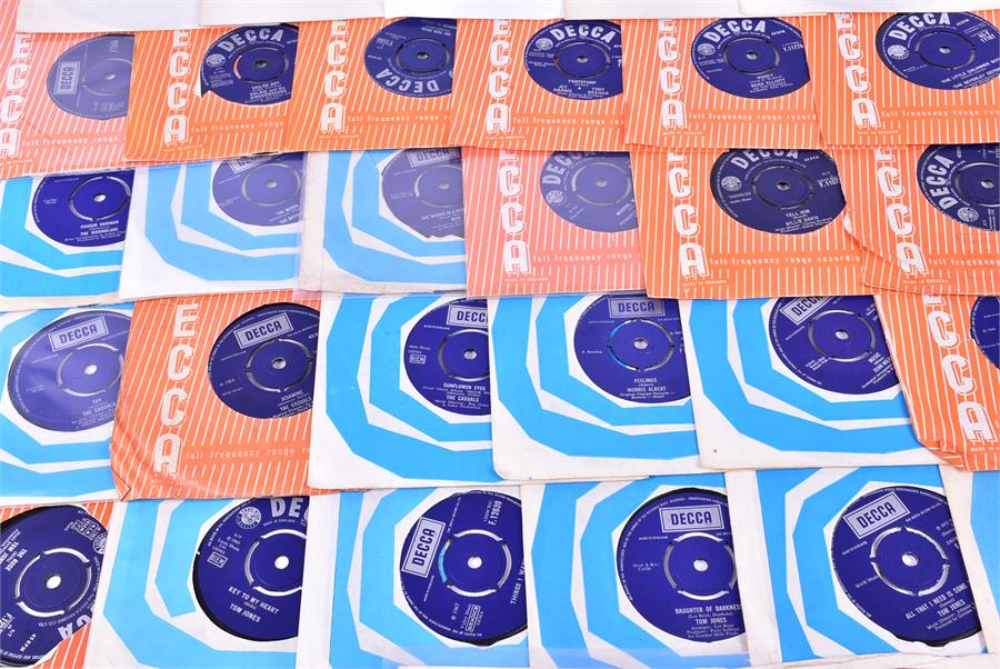 A collection of Decca record label 1960s and early 70 45s x 34 in total ...