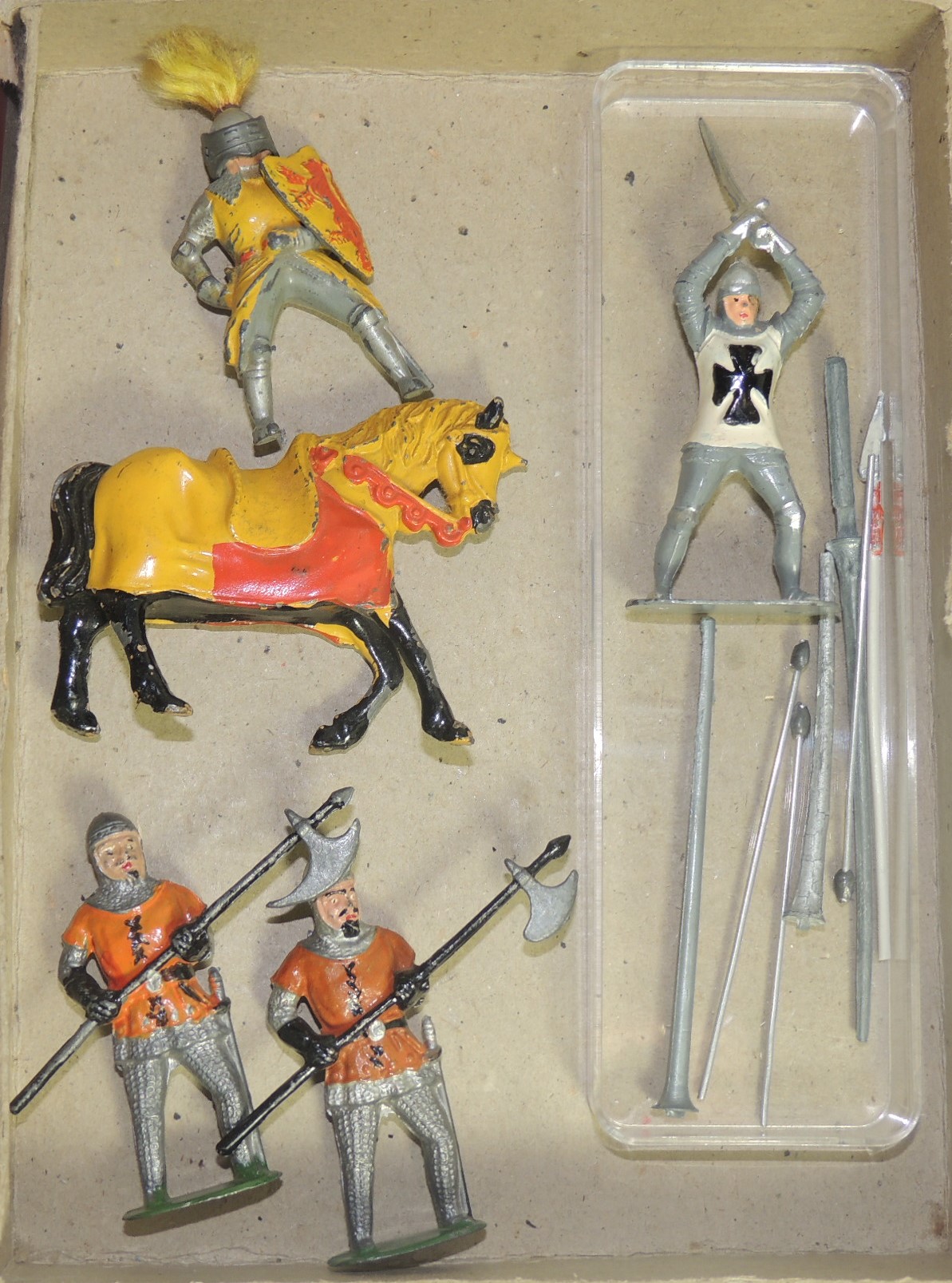 TIMPO - "Knights of the Round Table" KN69 King Arthur, mounted, unboxed ...
