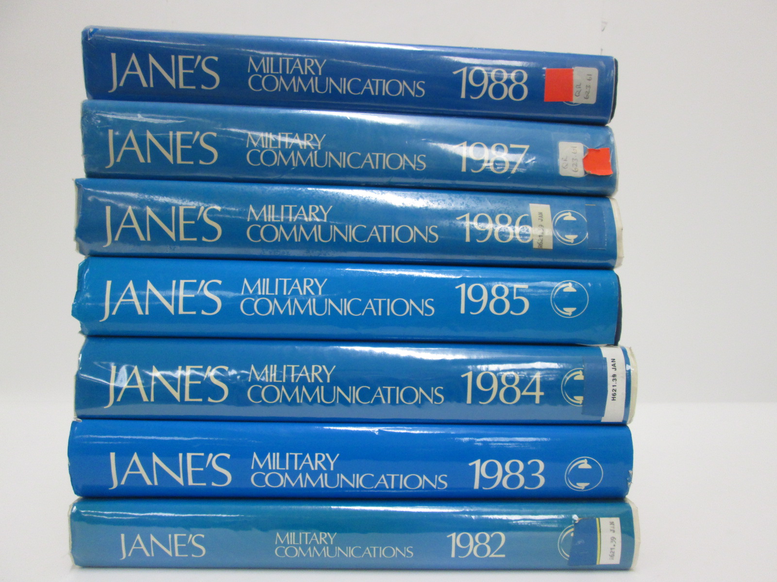 A set of x7 'Jane's Military Communications' military books They are ...