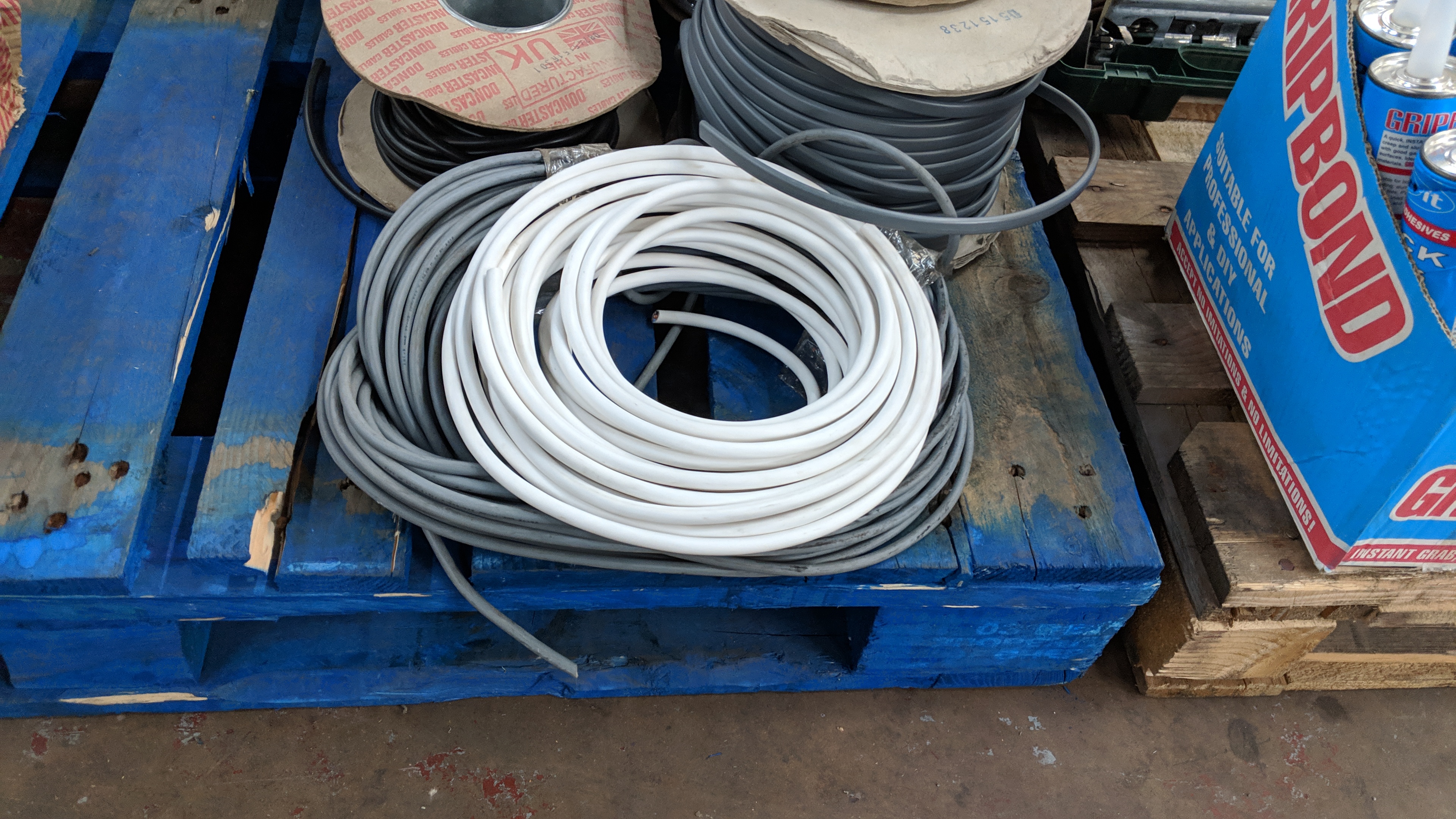 Contents of a pallet of assorted electrical cable - pallet excluded