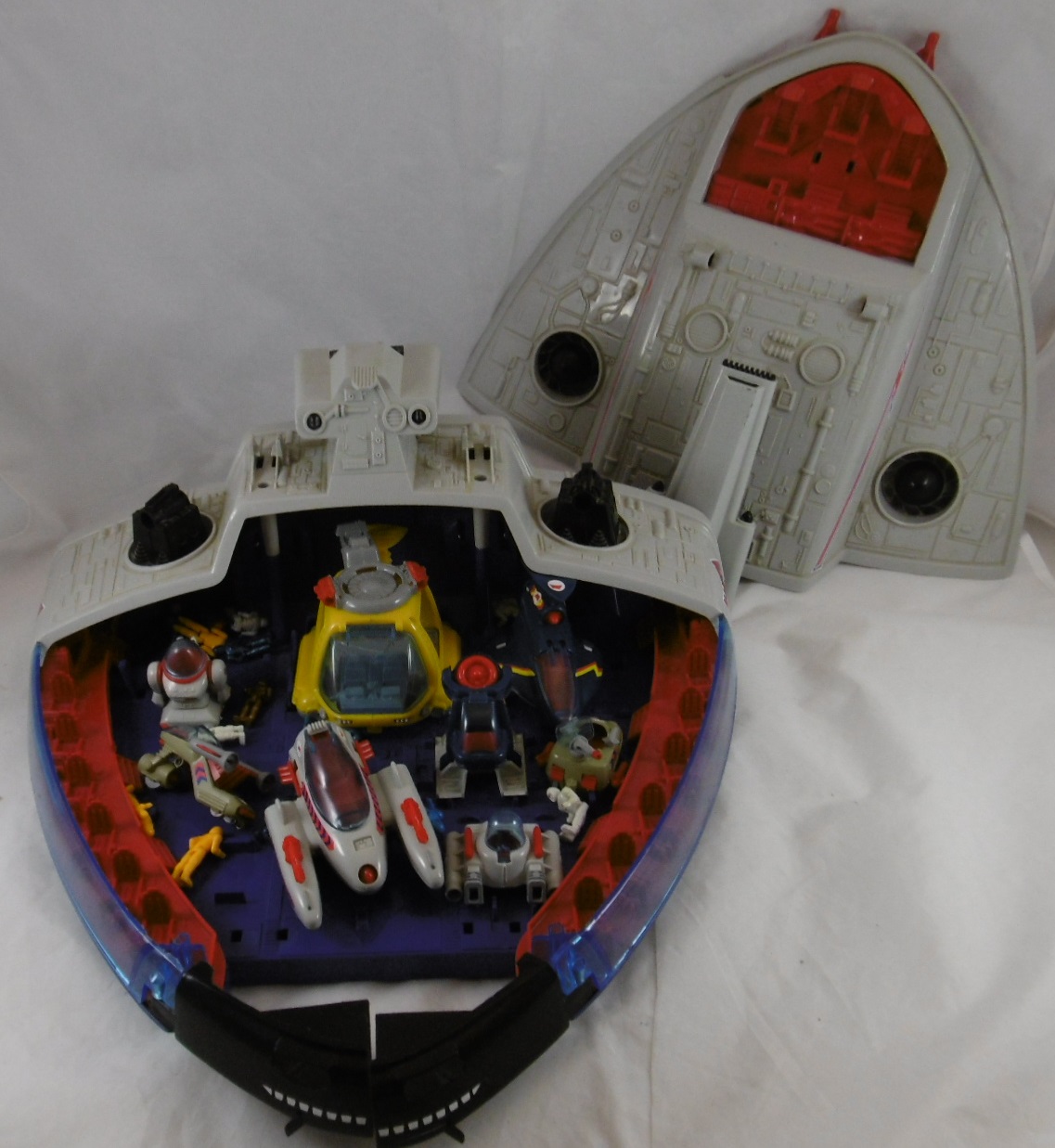 Manta Force model Spaceship