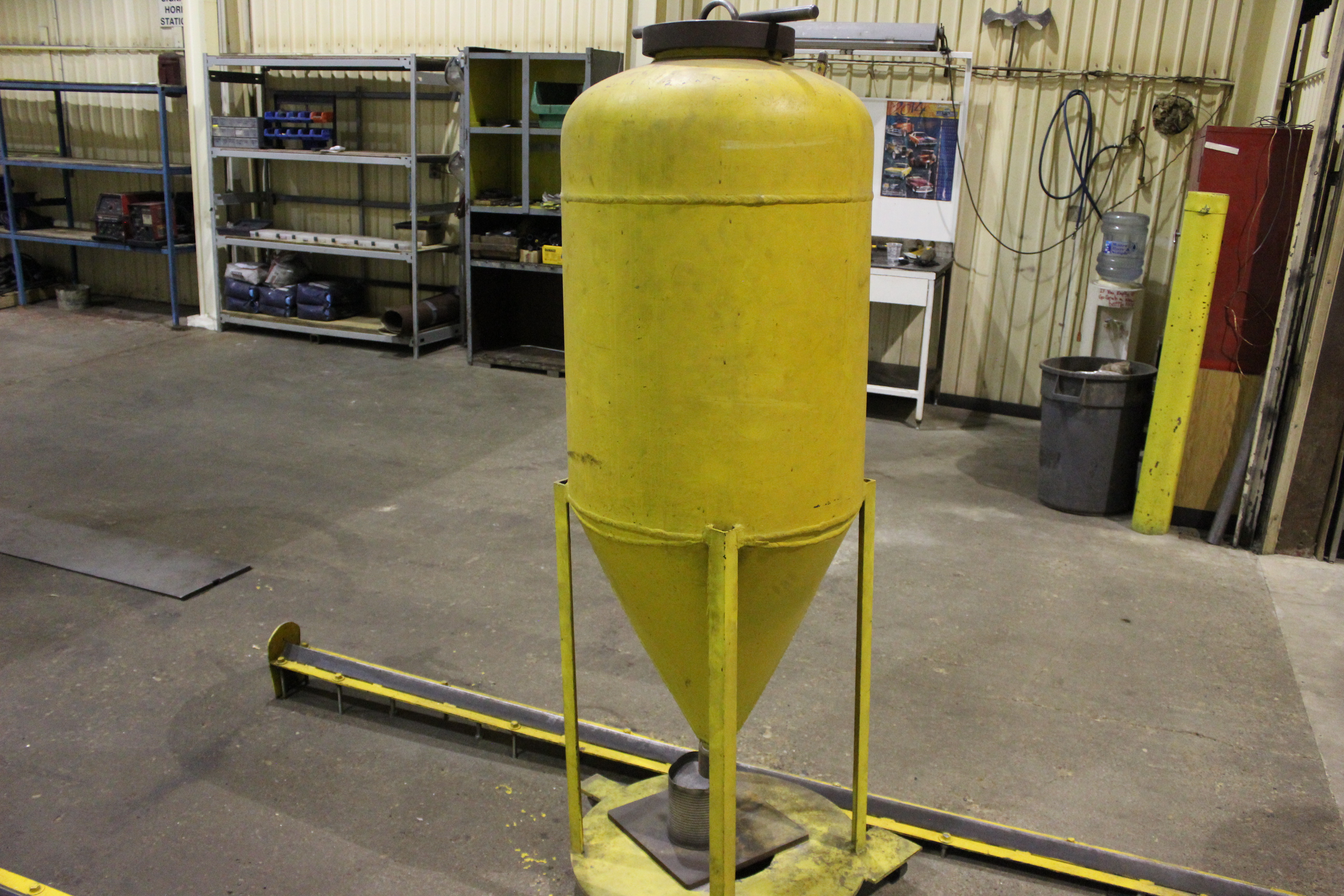 { Group of lots: 153, 154 } FLUX HOPPER