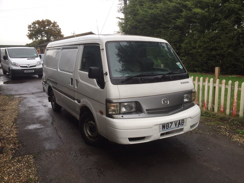 MAZDA E220 PANEL VAN 2000 WITH V5 PLEASE NOTE: COLLECTION OF THIS ...