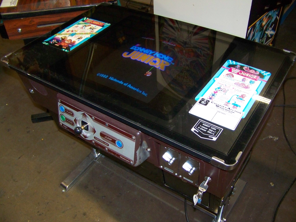 DONKEY KONG JR. COCKTAIL TABLE NINTENDO ARCADE Item is in used ...