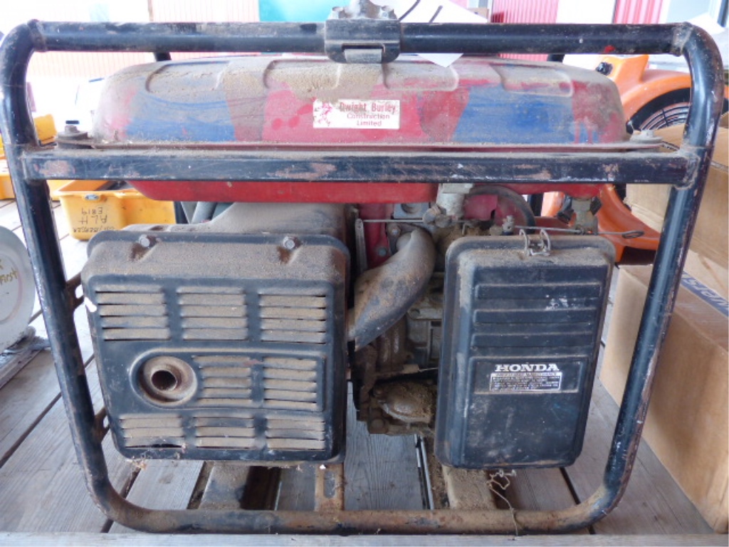 HONDA EB3000 GAS GENERATOR