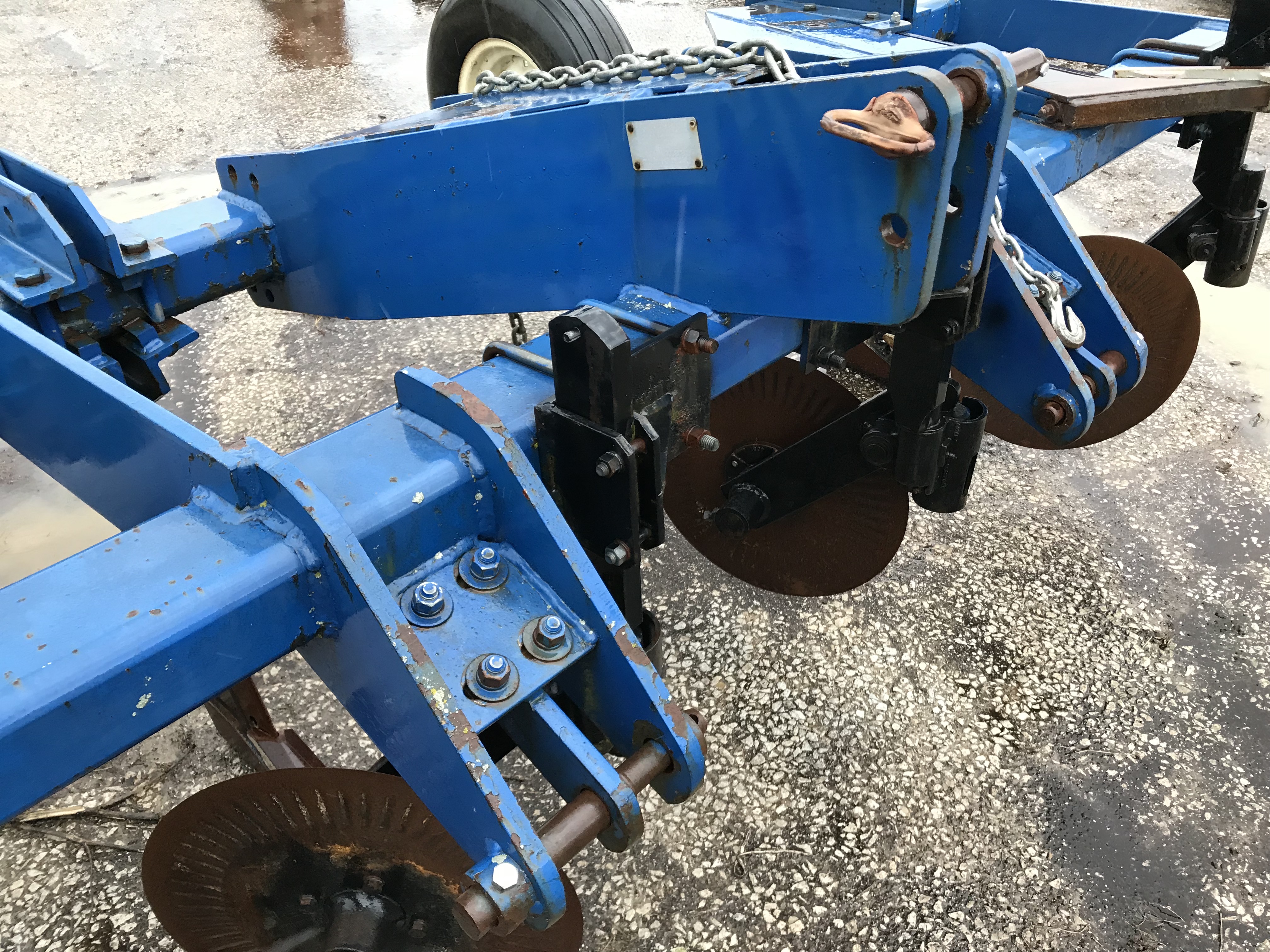 BLUE JET 4 SHANK INLINE 3PT RIPPER, TOGGLE TRIP SHANKS