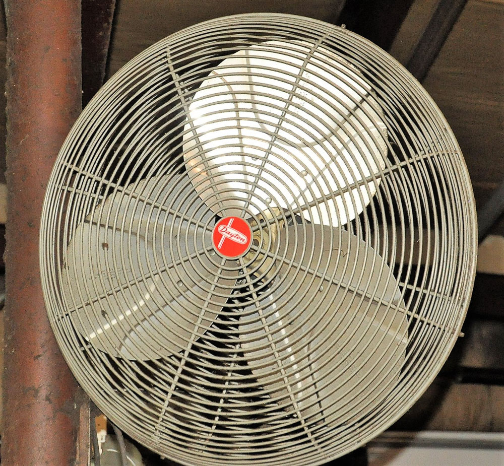 [5] COLUMN-MOUNTED SHOP FANS