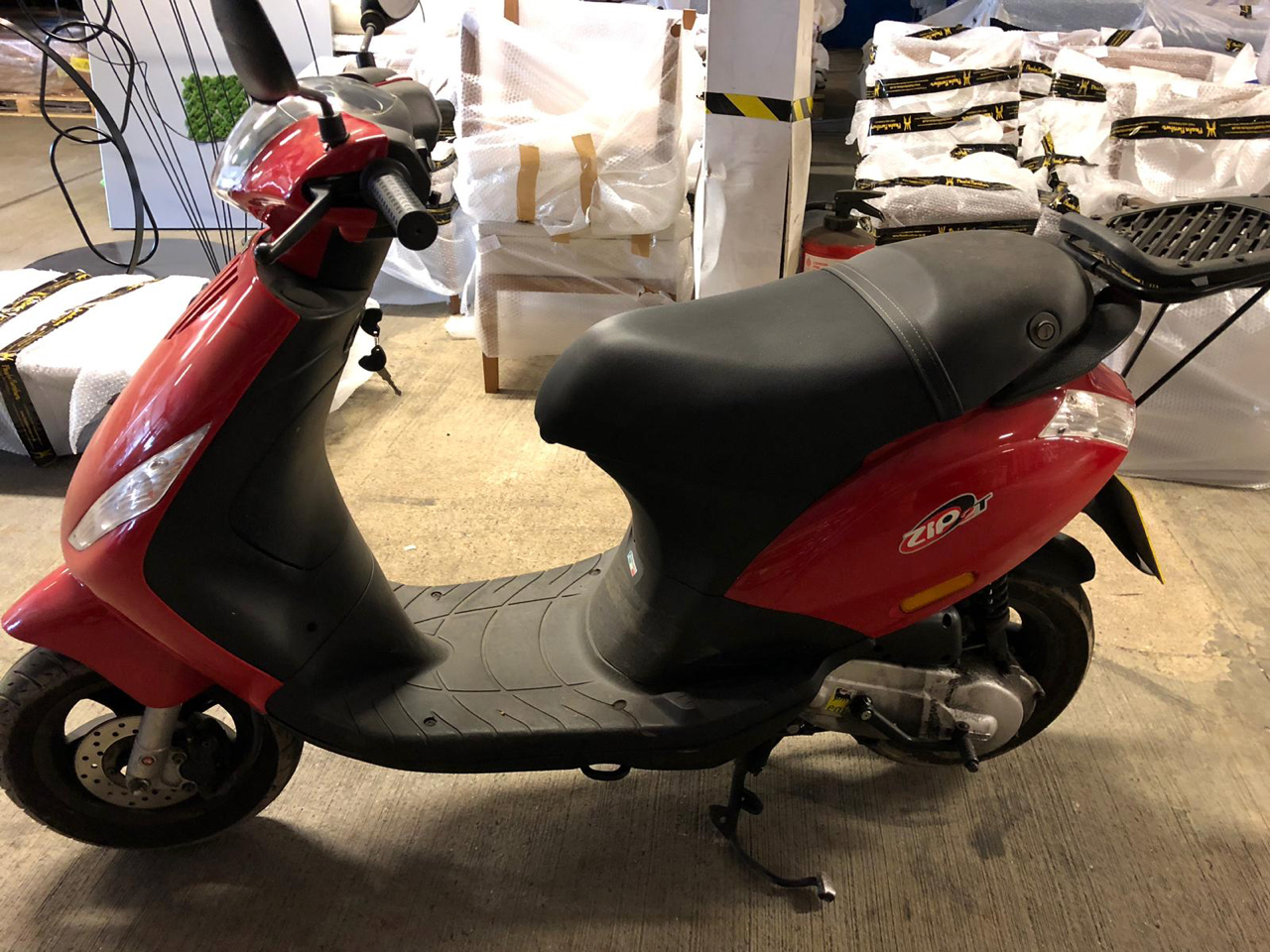 Piaggio Zip 49cc MOT until June 2019 V5 Present Starts, Runs & Drives