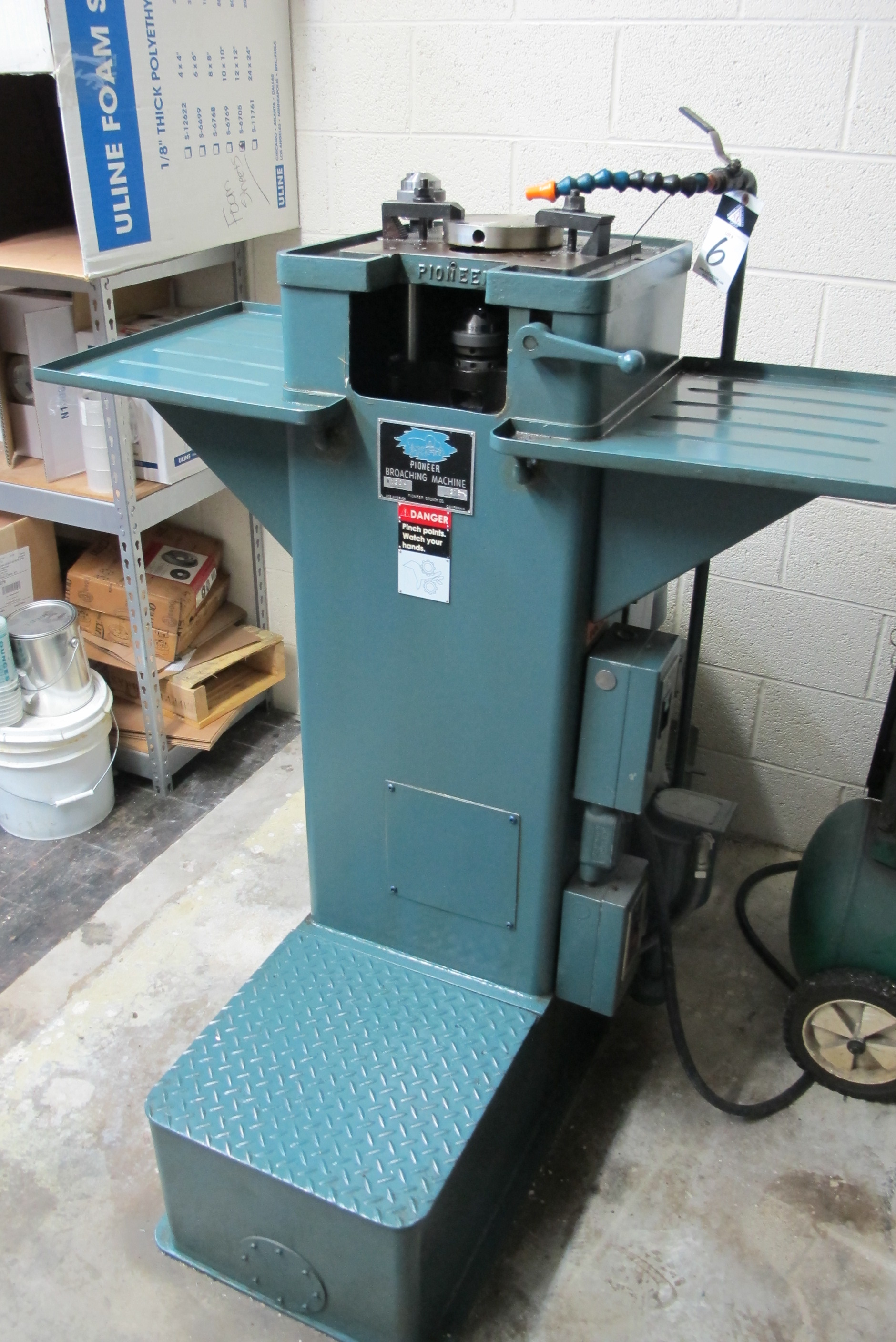 Pioneer broaching machine VM215-4 s/n A1224
