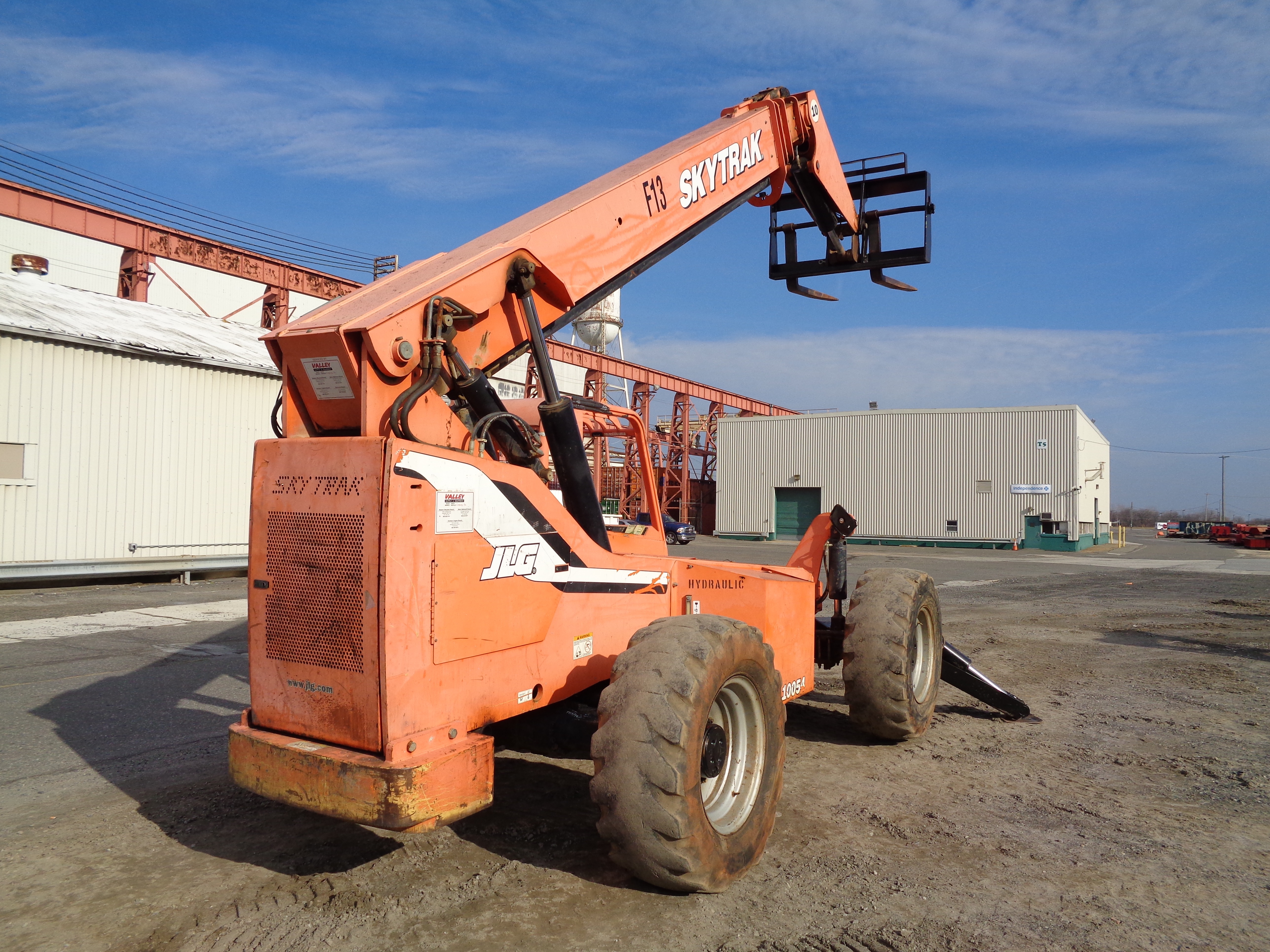 Make: JLG Skytrak Model: 10054 Year: 2006 SN: 0160015660 Diesel Lifting ...