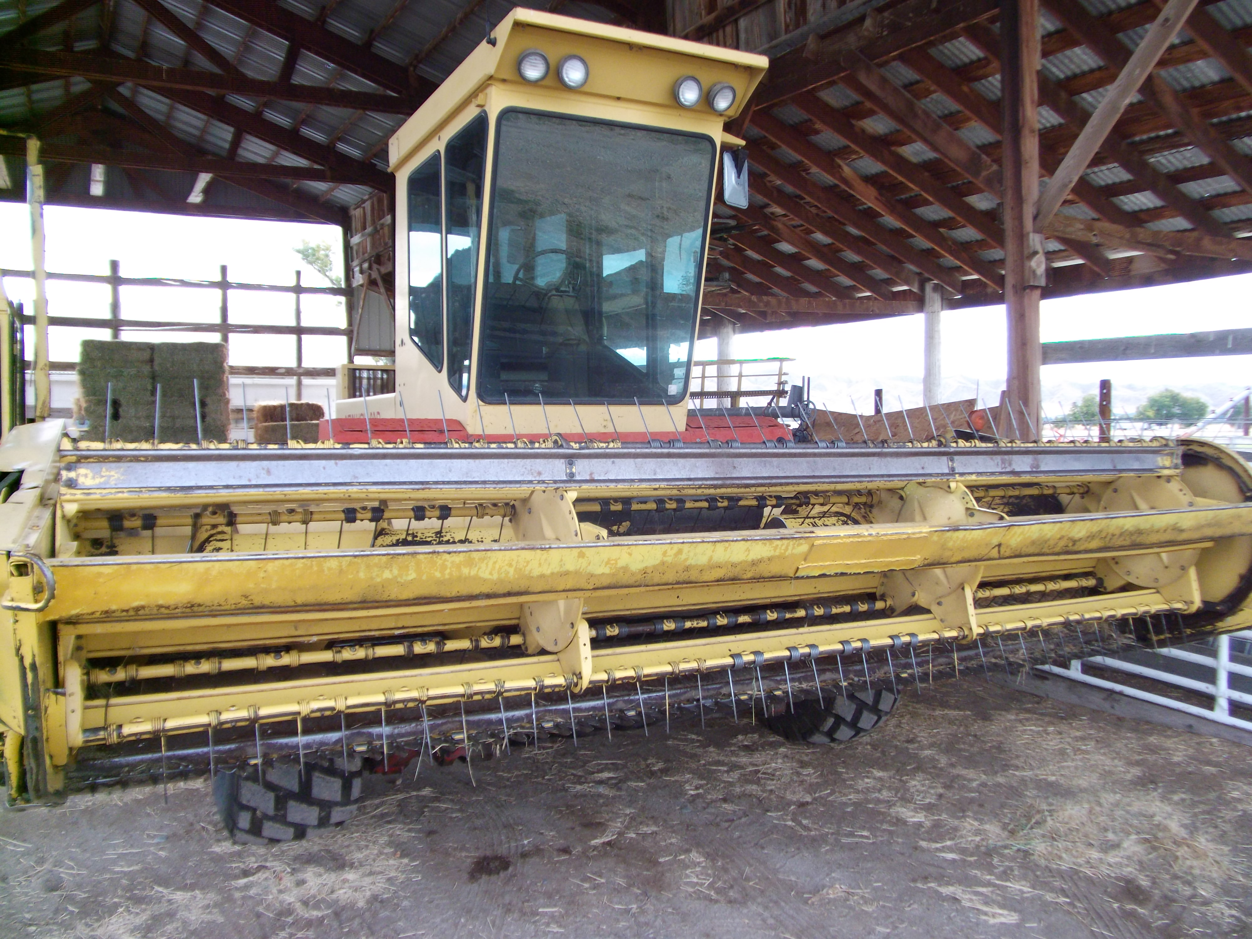 New Holland 1116 diesel swather 14' head w/conditioner, deluxe cab, new ...