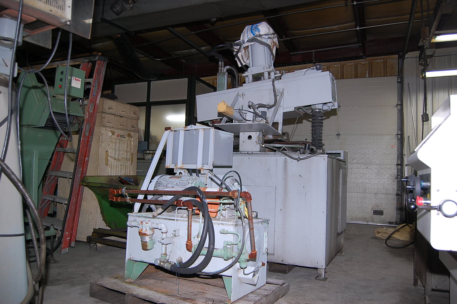 Extrude Hone Corporation Hydraulic Honing Machine System, 2-Post, 48 in ...