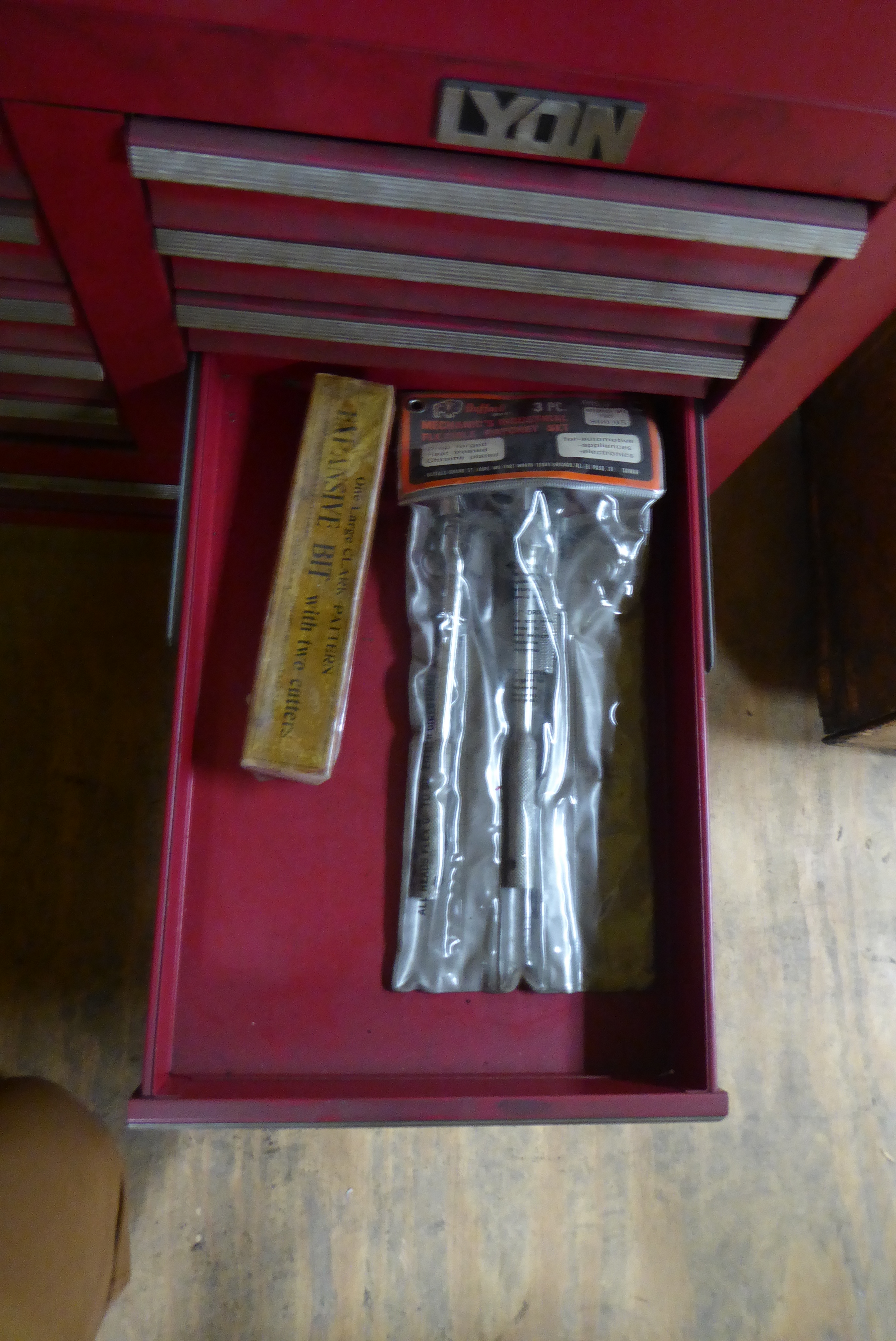 Lyon 11-Drawer Tool Box w/Contents (Lot)