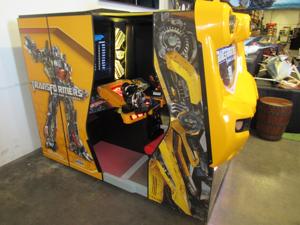 TRANSFORMERS HUMAN ALLIANCE ARCADE THEATER. Item is in used condition ...