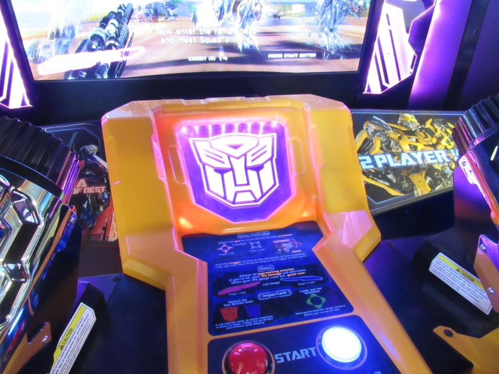 TRANSFORMERS HUMAN ALLIANCE ARCADE THEATER. Item is in used condition ...
