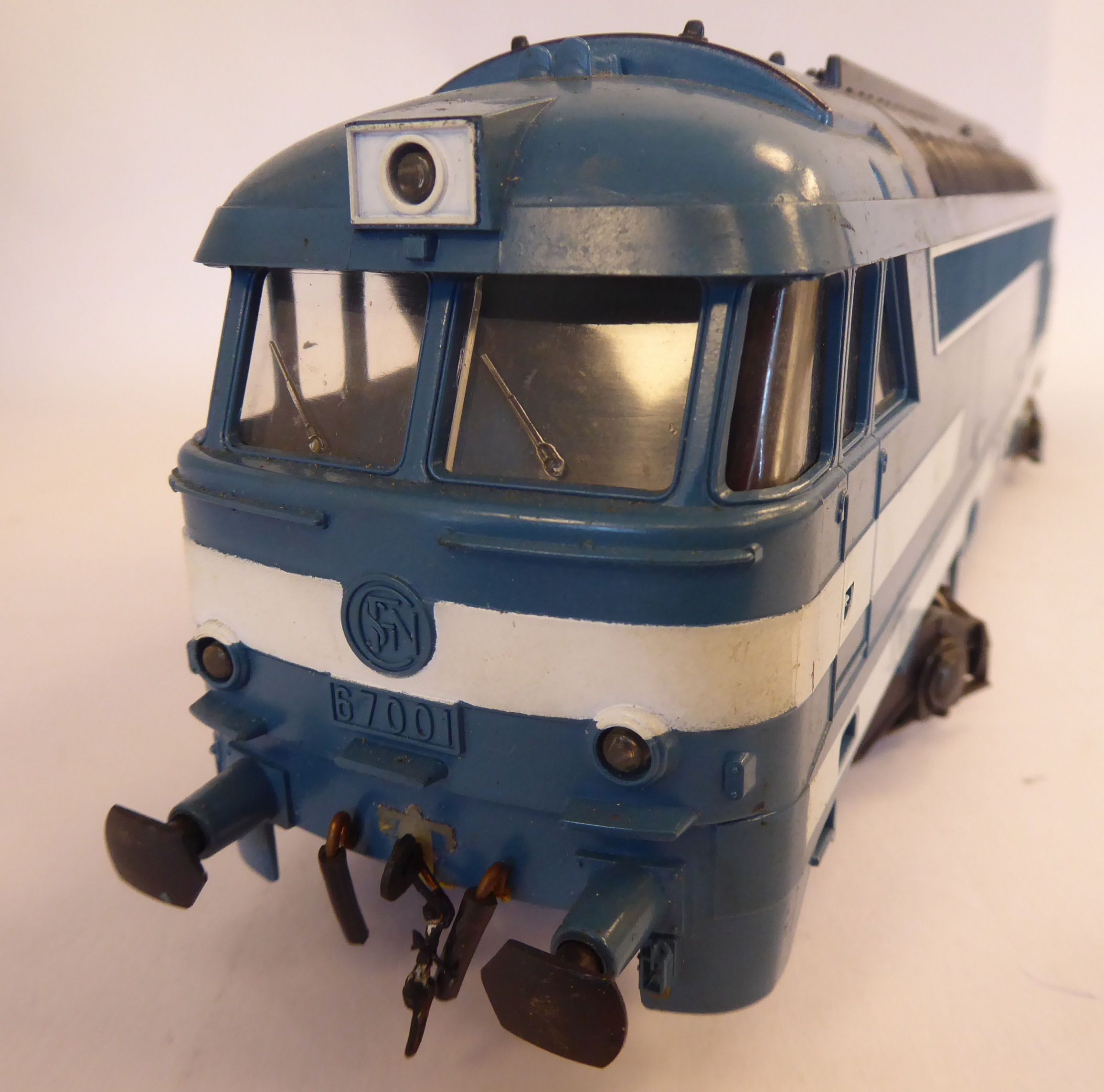 A Lima (Italy) 0 gauge moulded plastic electric model locomotive, in ...