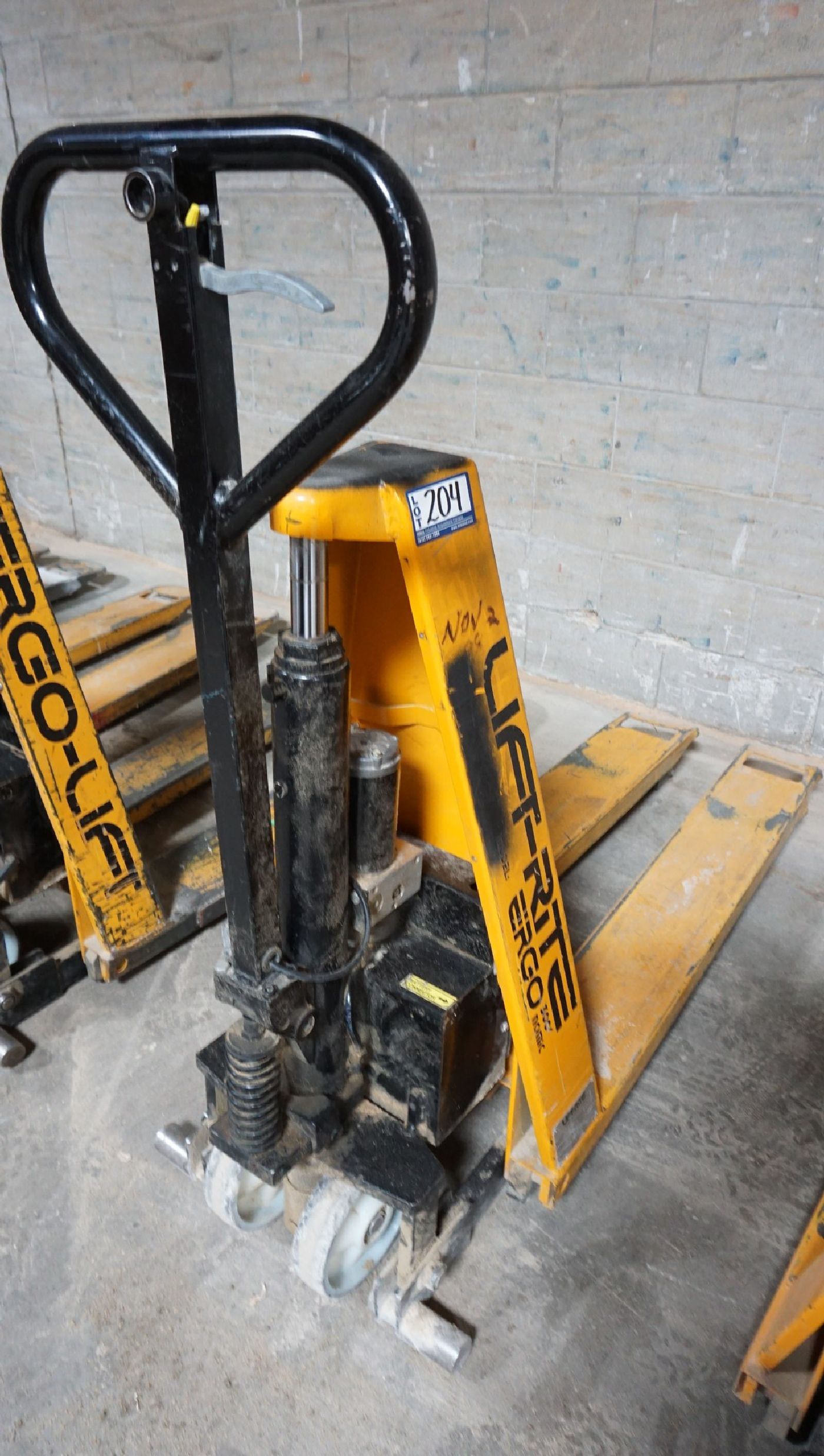 Lift-Rite Model Ergonomic 3000 Powered Skid Lift, (No Battery)