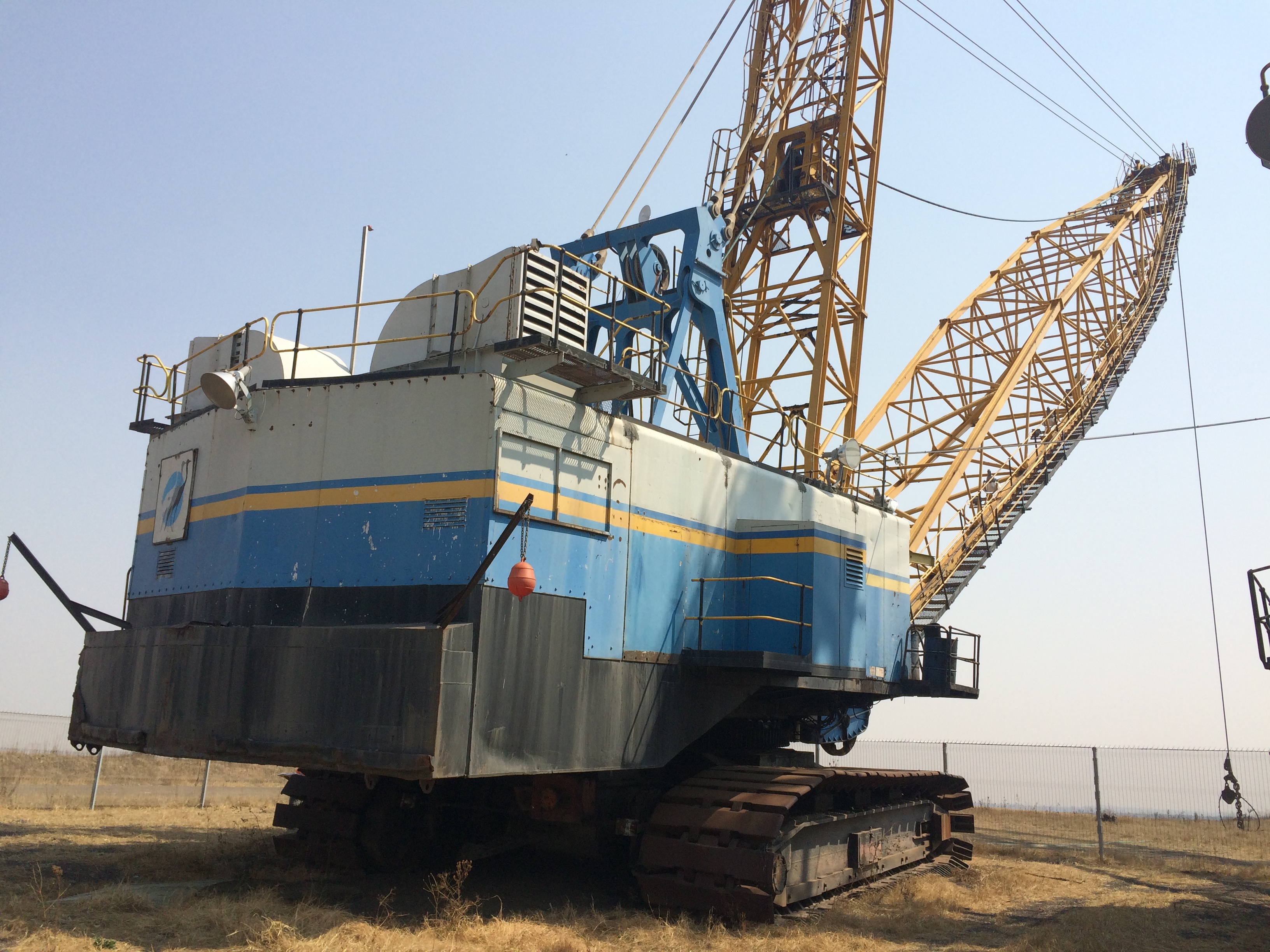 MARION 195M MINI DRAGLINE WITH 3 BUCKETS (LOCATION: GLENCORE COAL ...