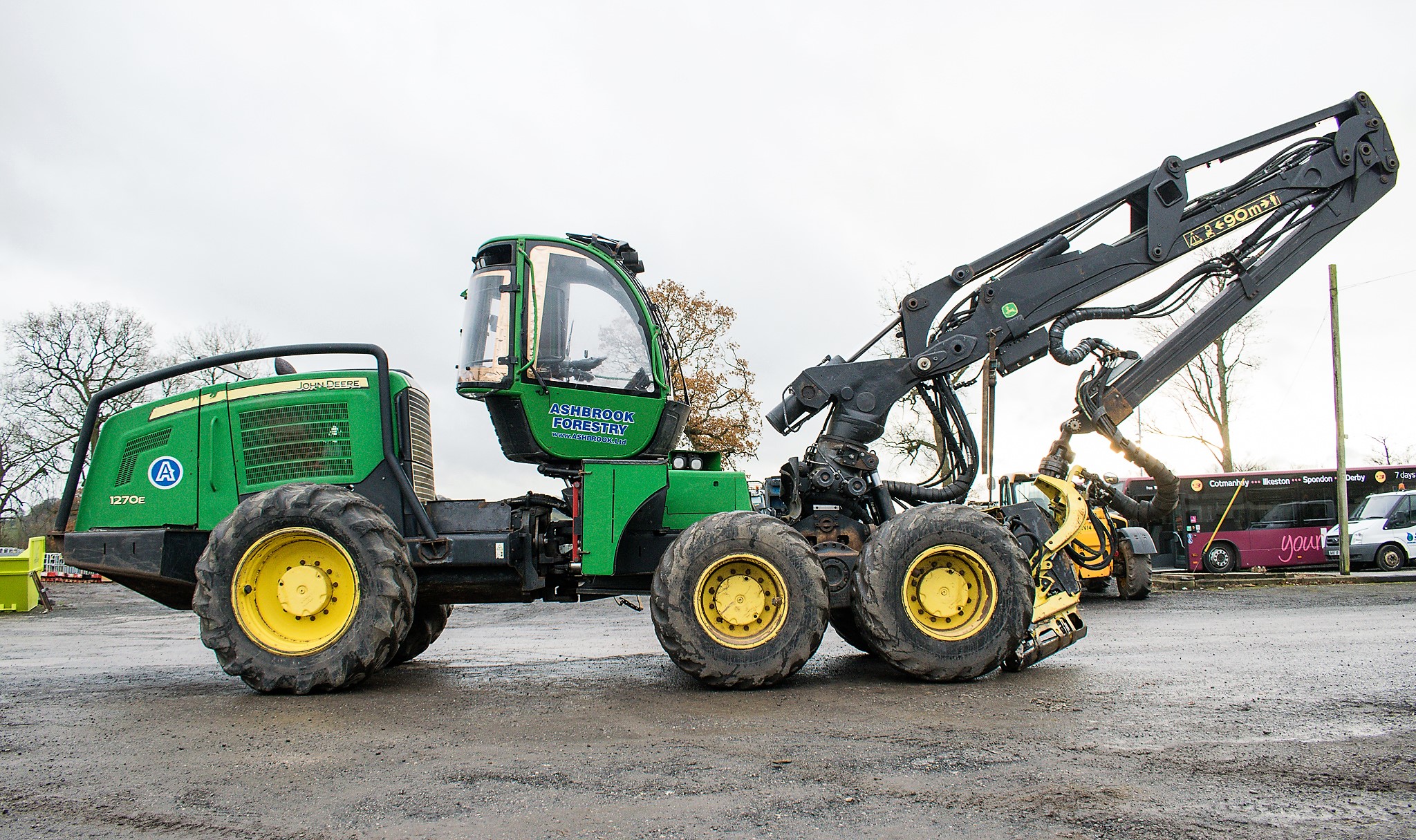 John Deere 1270 E 6 wheel harvester Year: 2009 S/N: WJ1270E001649 ...