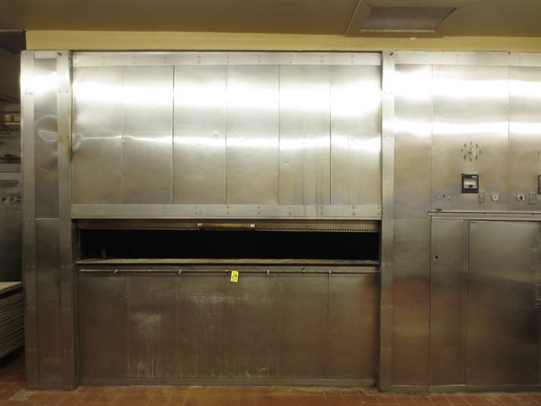 MIDDLEBY-MARSHALL OVEN CO. MODEL H SIZE 729 8-TRAY GAS- FIRED REVOLVING ...