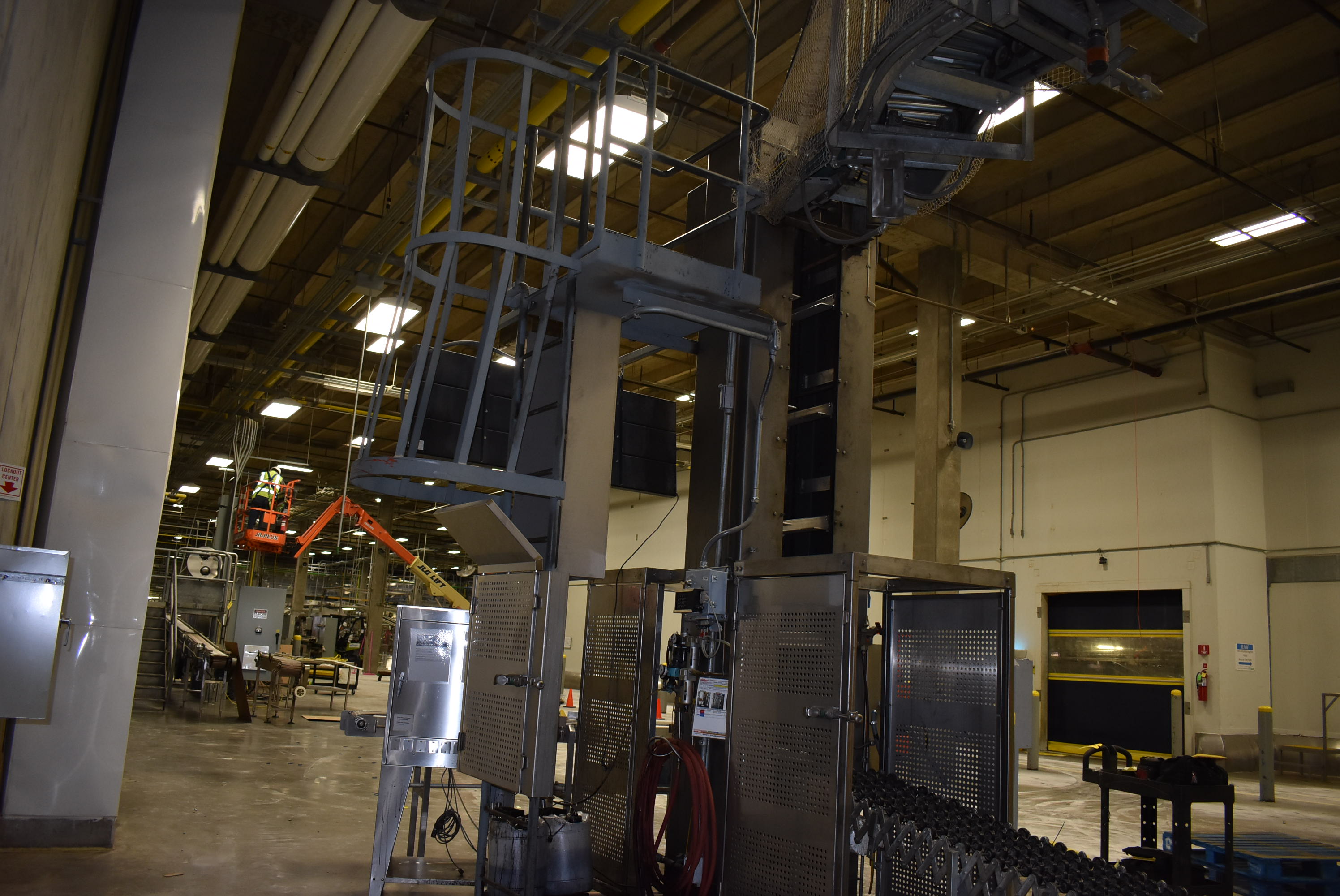 Case Elevator, Approx. 16 ft. Height, LOADING FEE $2500