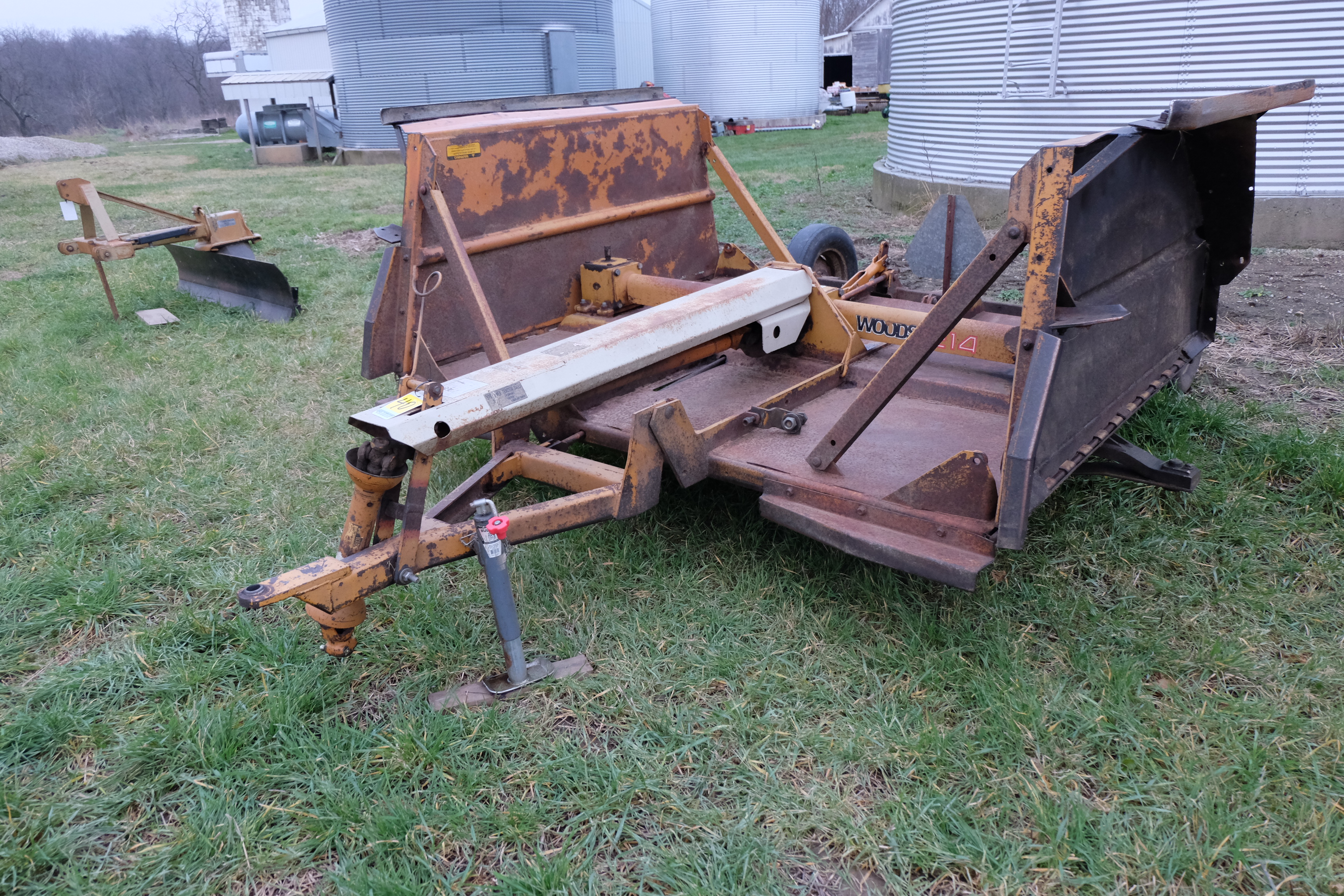 Woods 214 pull type rotary mower with manual wings