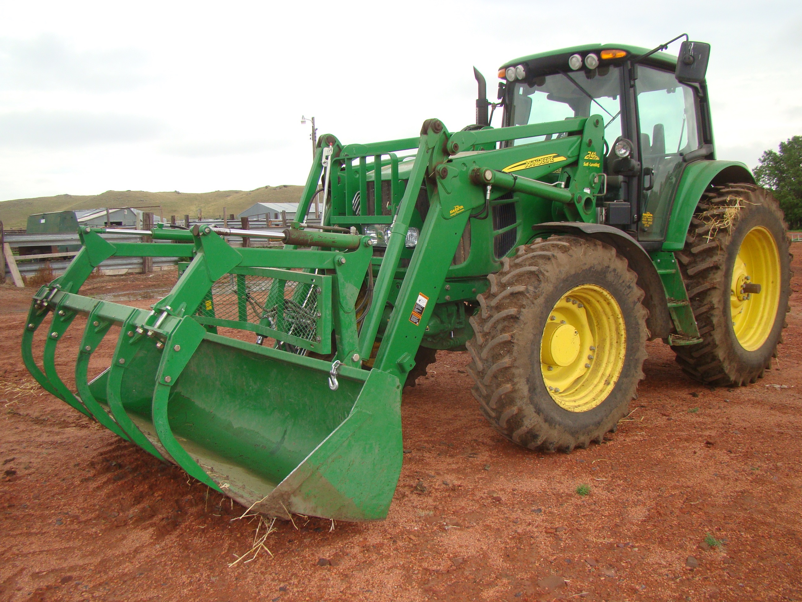 2011 John Deere 7330 MFWA Tractor with John Deere 741 Self Leveling ...
