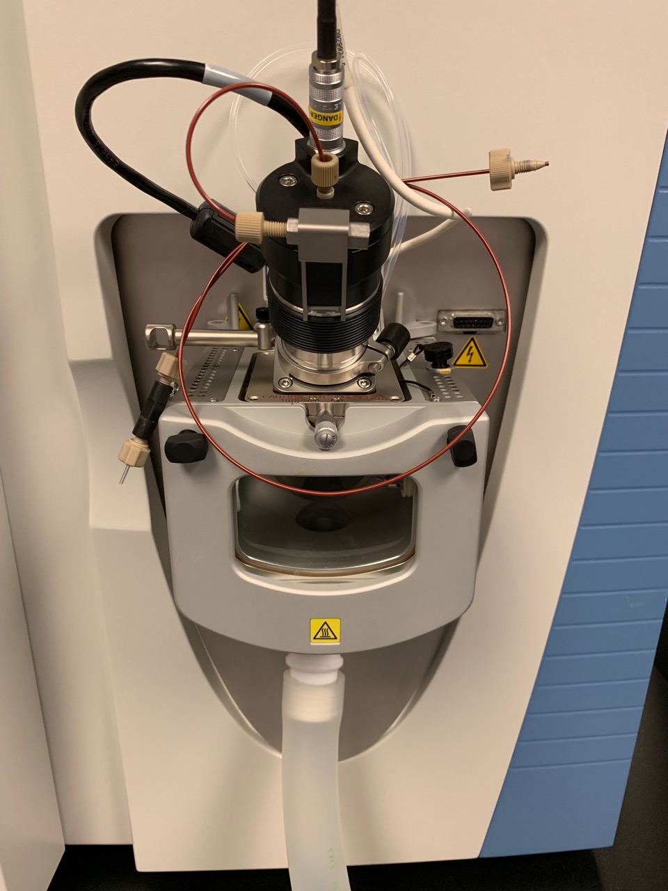 Thermo Fisher Scientific Q Exactive Mass Spectrometer, SN: 02120L YR ...