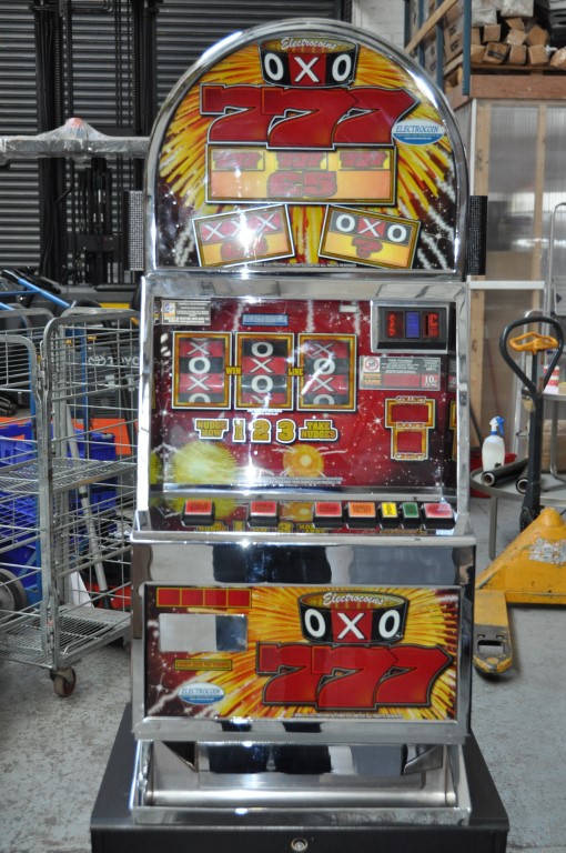 1 x "OXO" Arcade Fruit Machine - Manufacturer: Electrocoin - Pre-Owned ...