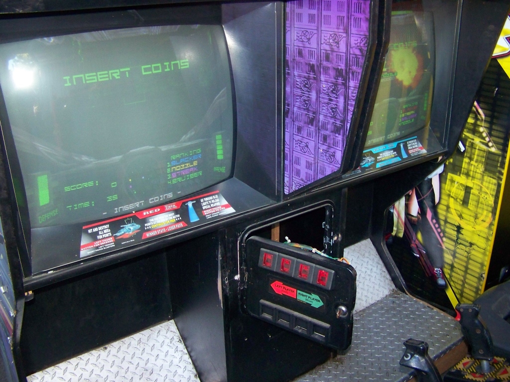 T-MEK CLASSIC TWIN SEAT BATTLE ARCADE GAME ATARI Item is in used ...