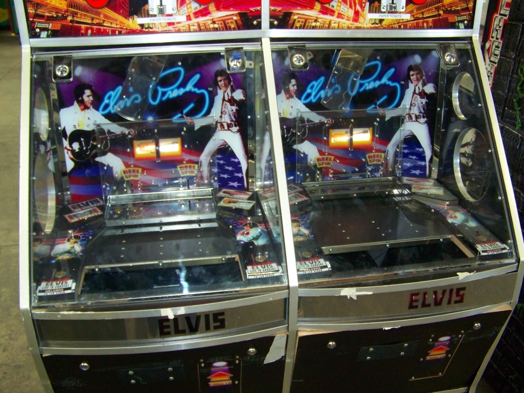 ELVIS PRESLEY TICKET REDEMPTION PUSHER GAME Item is in used condition ...