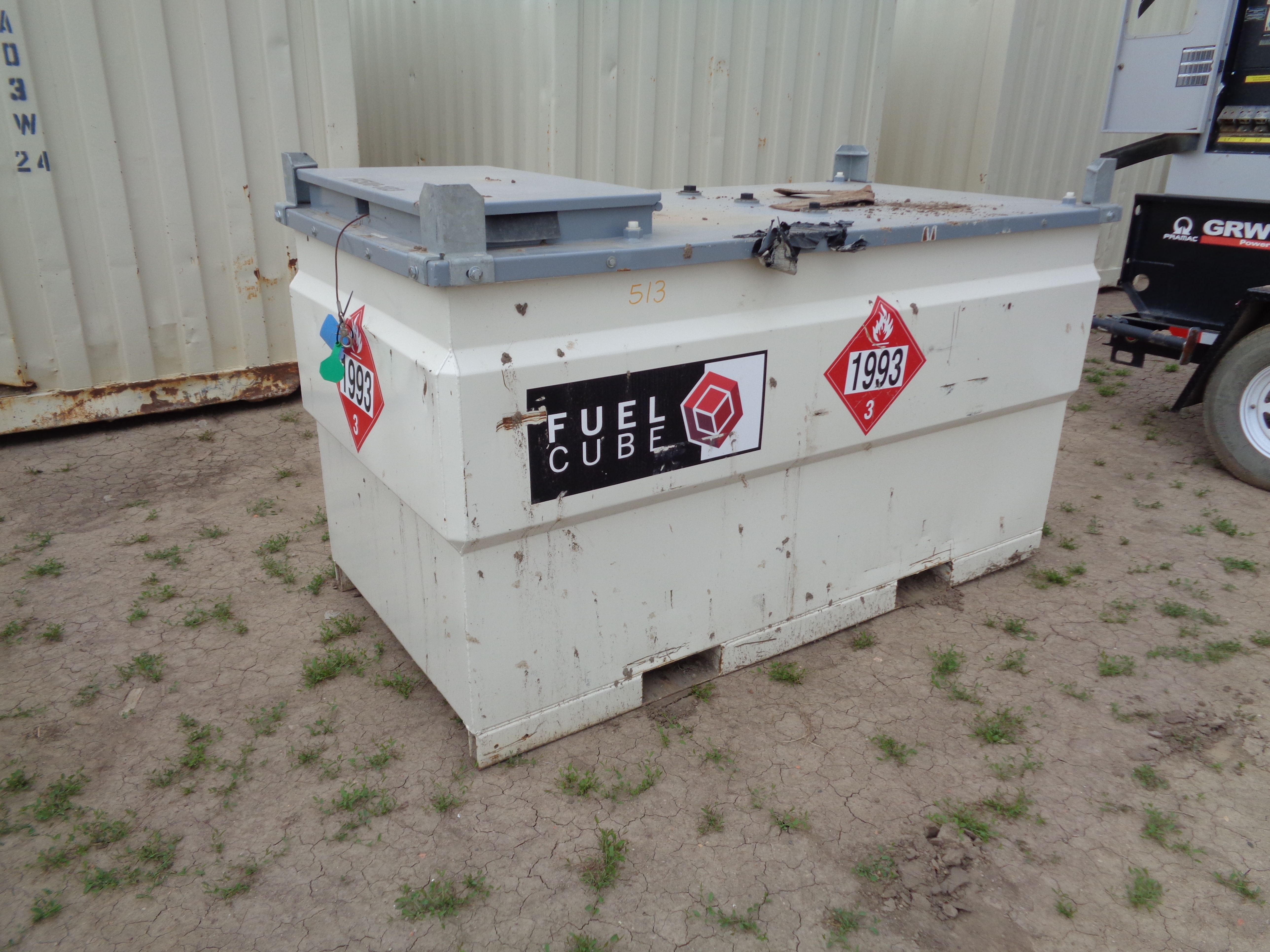 { Choice of lots: 513 } 500 GALLON /2,000 LITER WESTERN GLOBAL FUEL ...