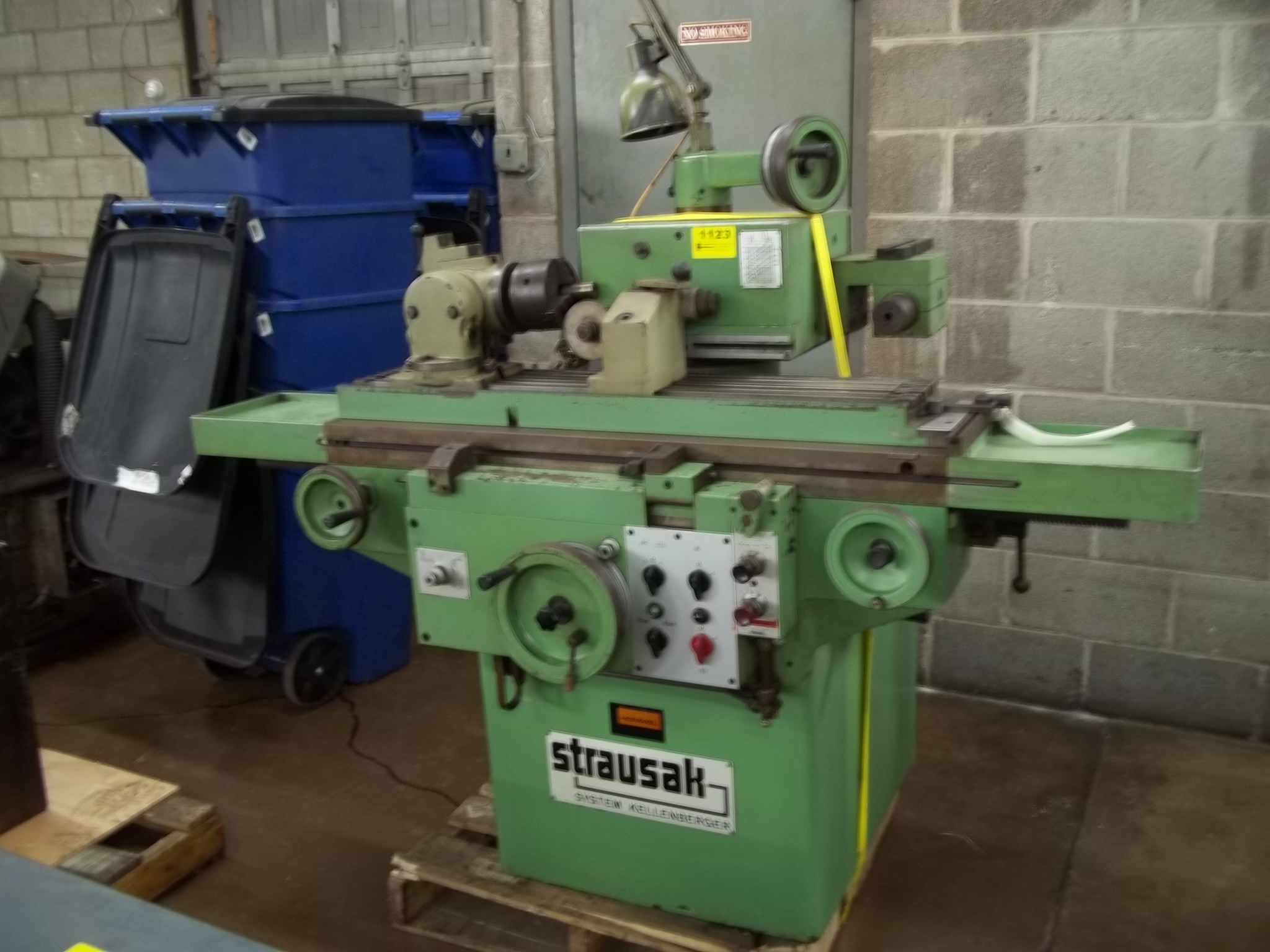 STRAUSAK SYSTEM KELLENBERGER TYPE 570 TOOL GRINDER FABRICATION NUMBER 10150
