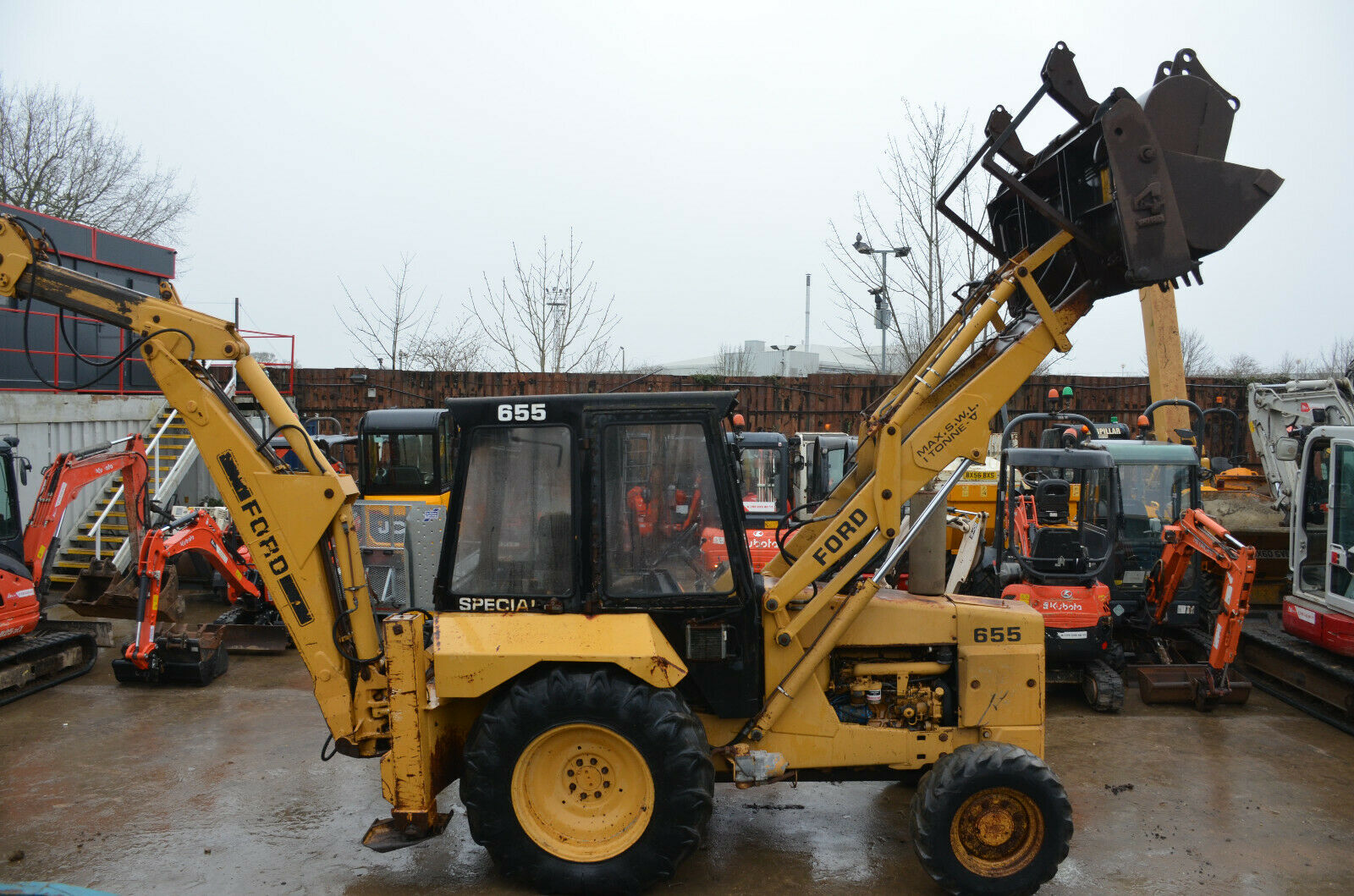 Ford 655 Special Backhoe Loader 4x4. 4 cyl Ford diesel engine. Manual ...