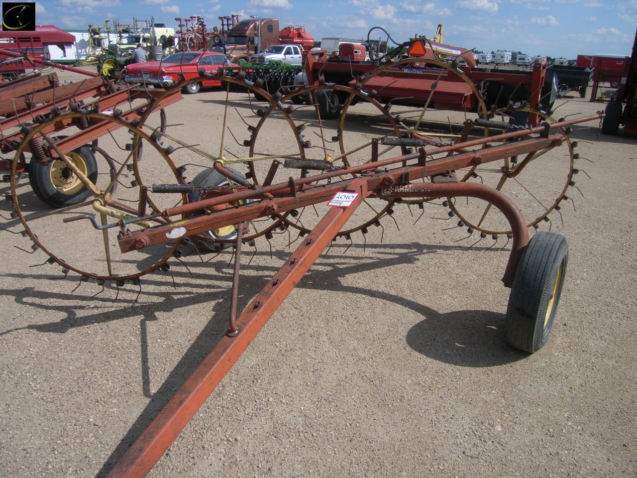 FARM HAND WHEEL HAY RAKE 5 WHEEL, TIRES 8.25-14