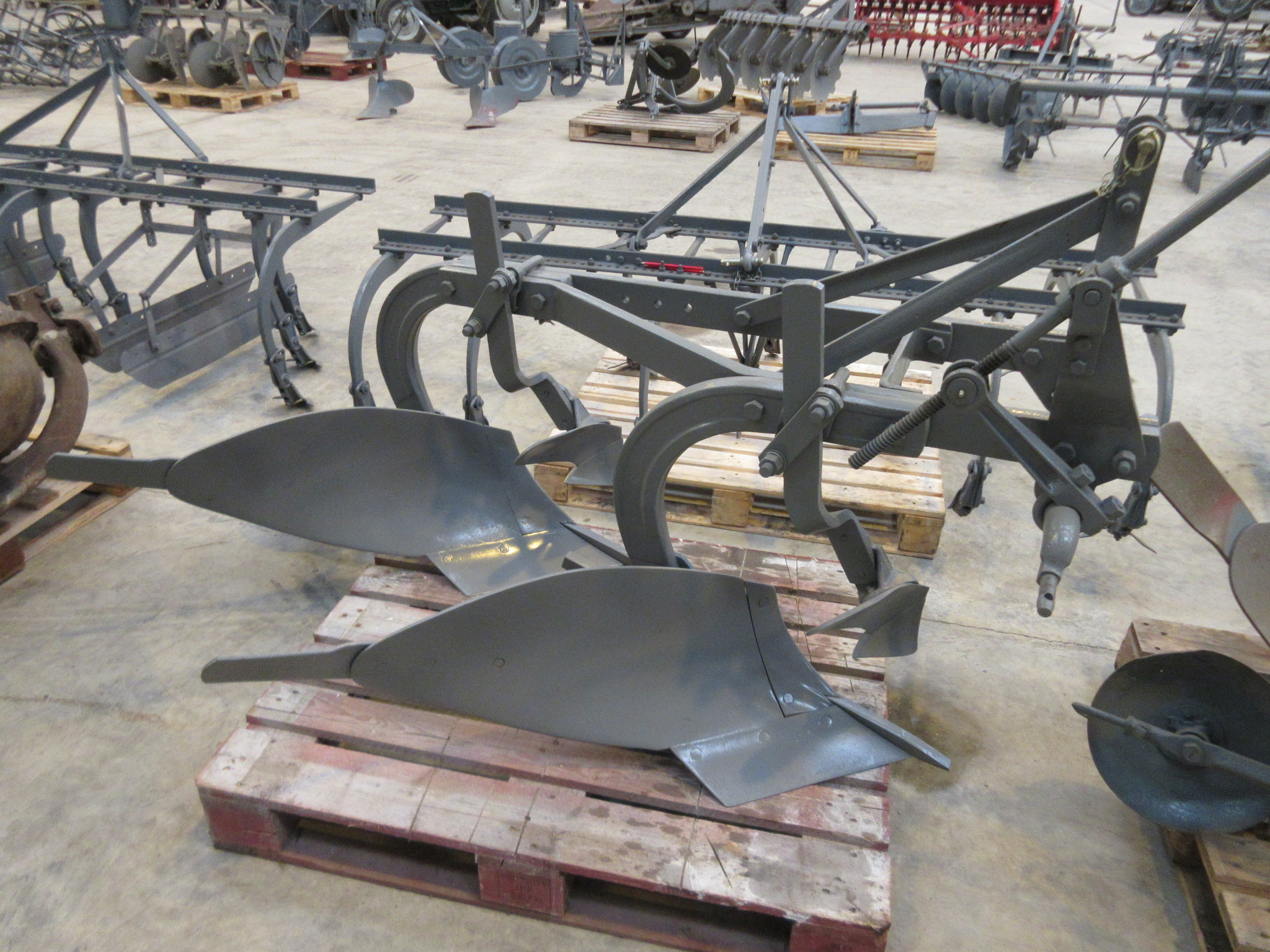 Massey Ferguson mounted 2furrow bar point plough, Model. 794 Sn.S001760