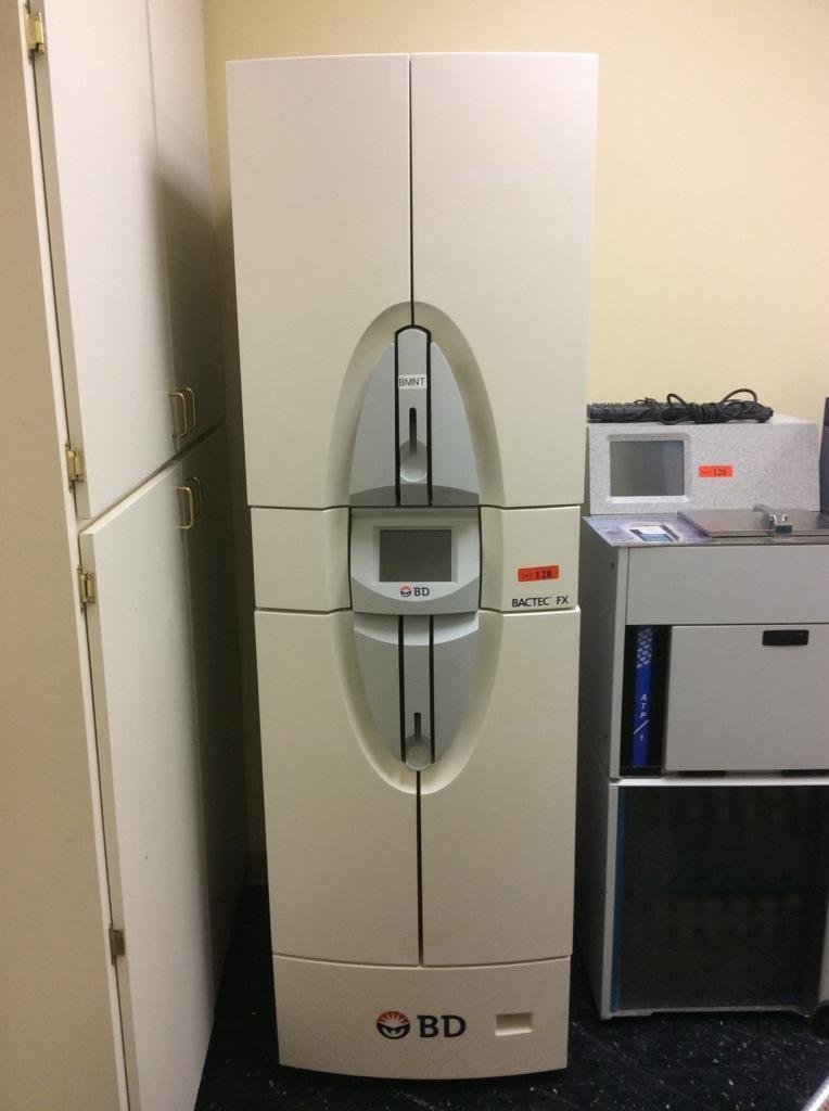 BECTON DICKINSON BACTEC FX AUTOMATED BLOOD CULTURE ANALYZER