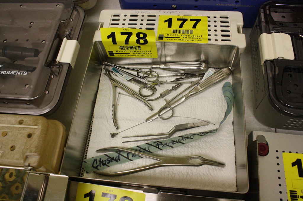 CLOSED REDUCTION NASAL INSTRUMENTS IN TRAY