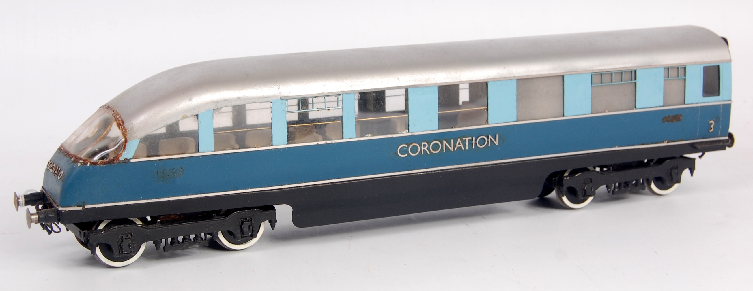 Scratchbuilt LNER Coronation beaver tail observation coach (F)